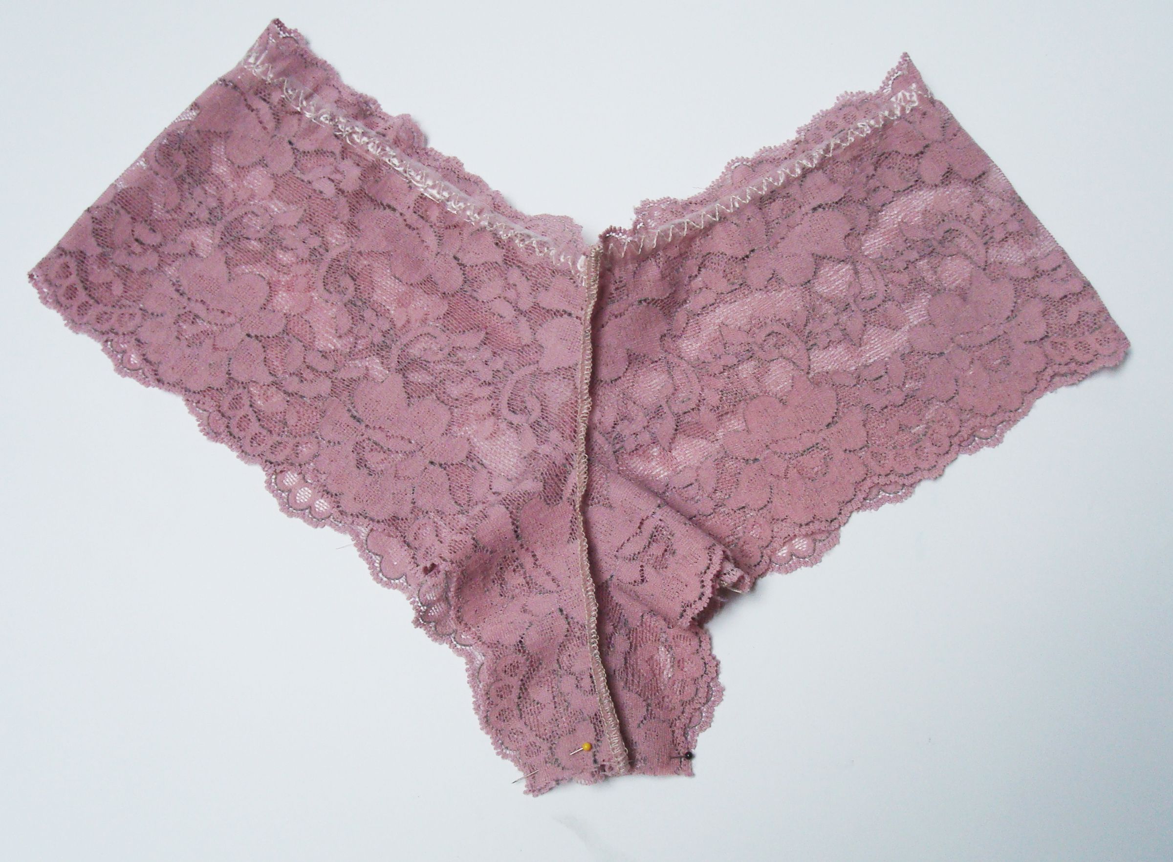 Lacy Un-Mentionables : 8 Steps (with Pictures) - Instructables