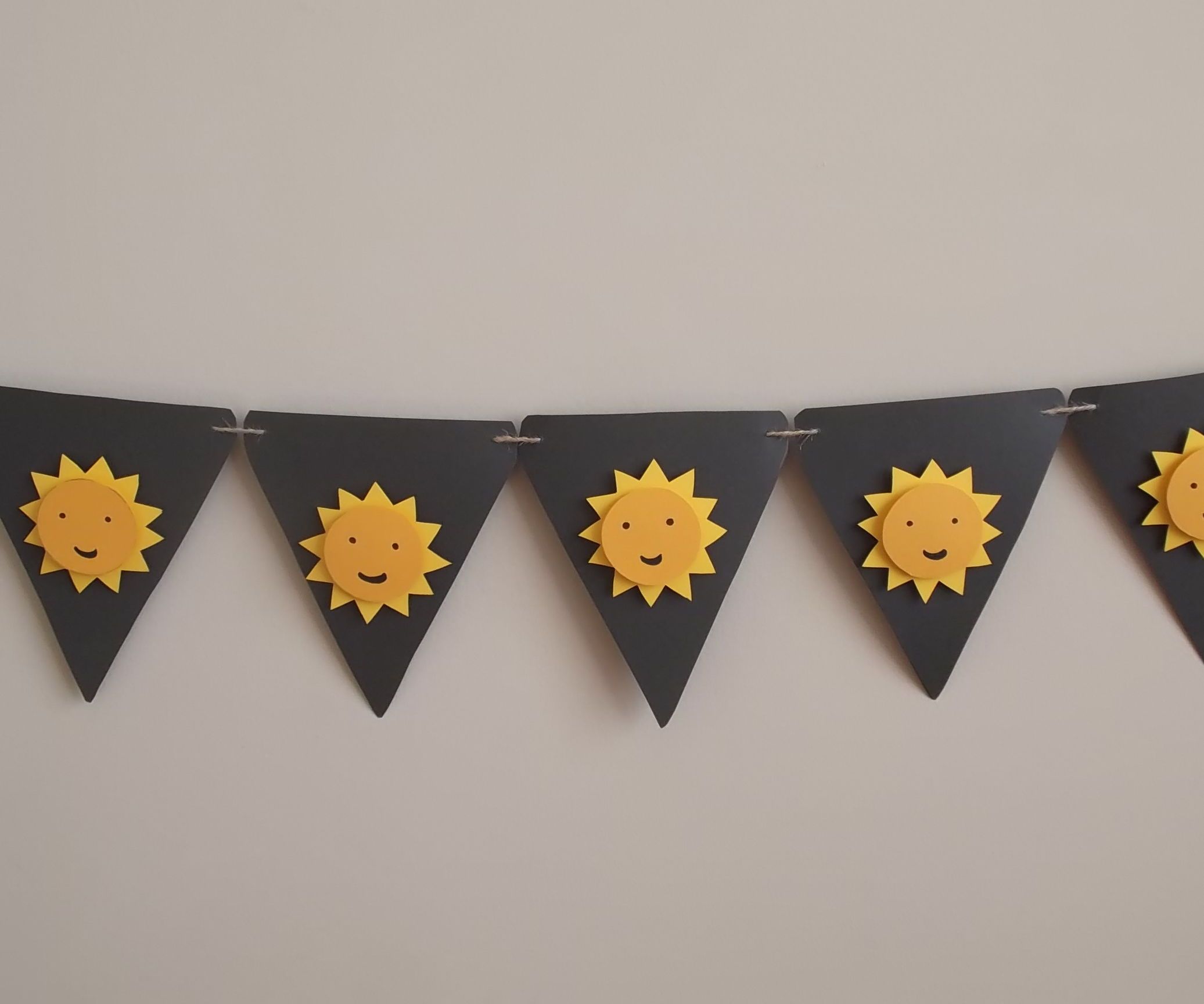 Sunshine Bunting/ Banner - Instructables