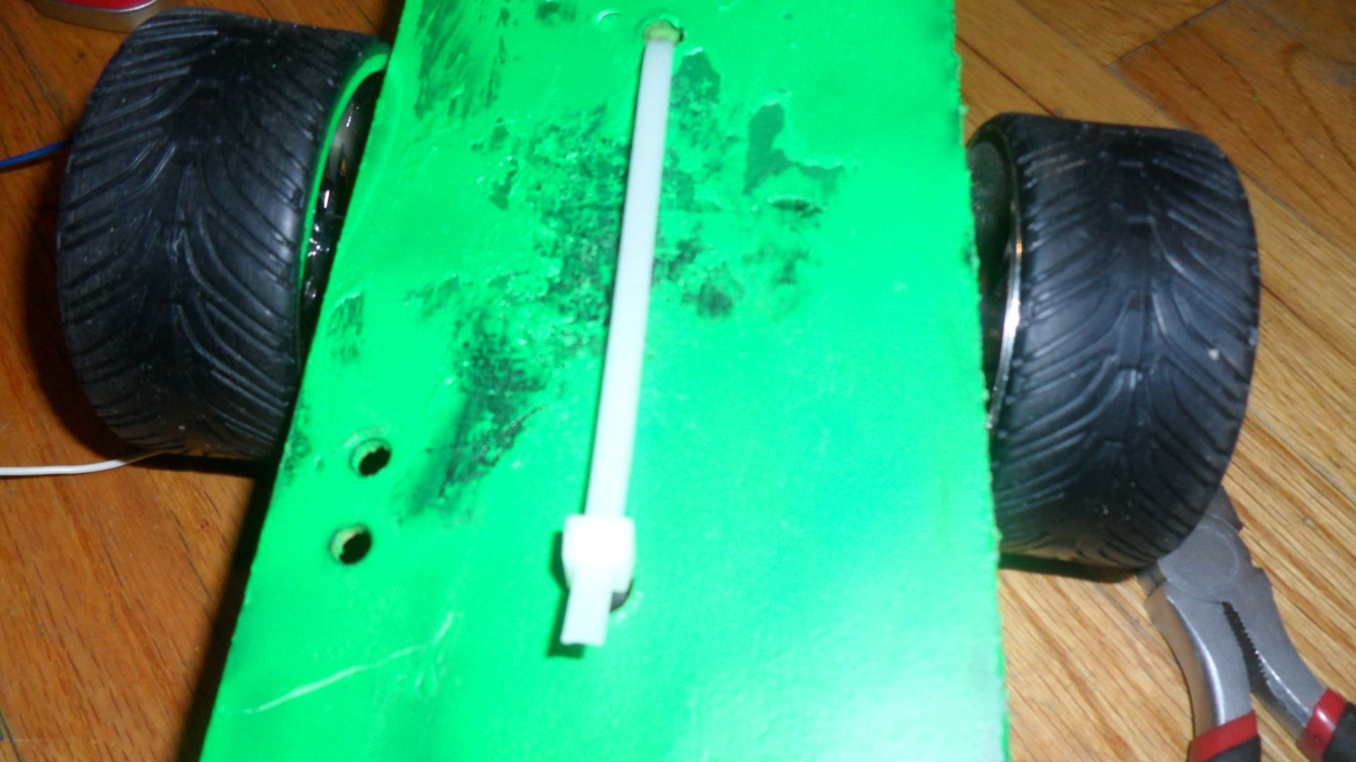 Old RC Car+ Blinking Led : 8 Steps - Instructables