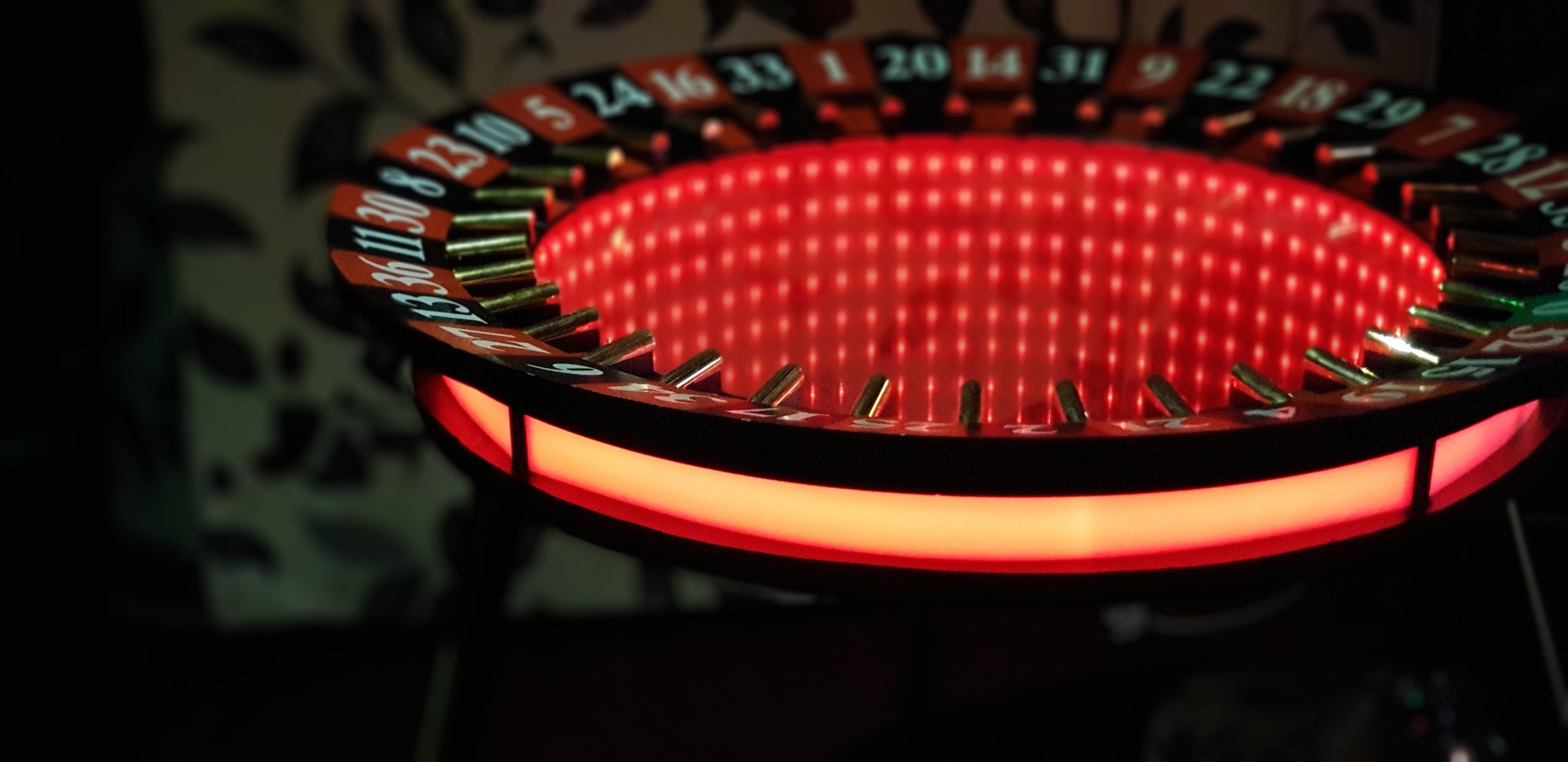 Coffee Table With Infinity Mirror From Casino Roulette : 4 Steps (with ...