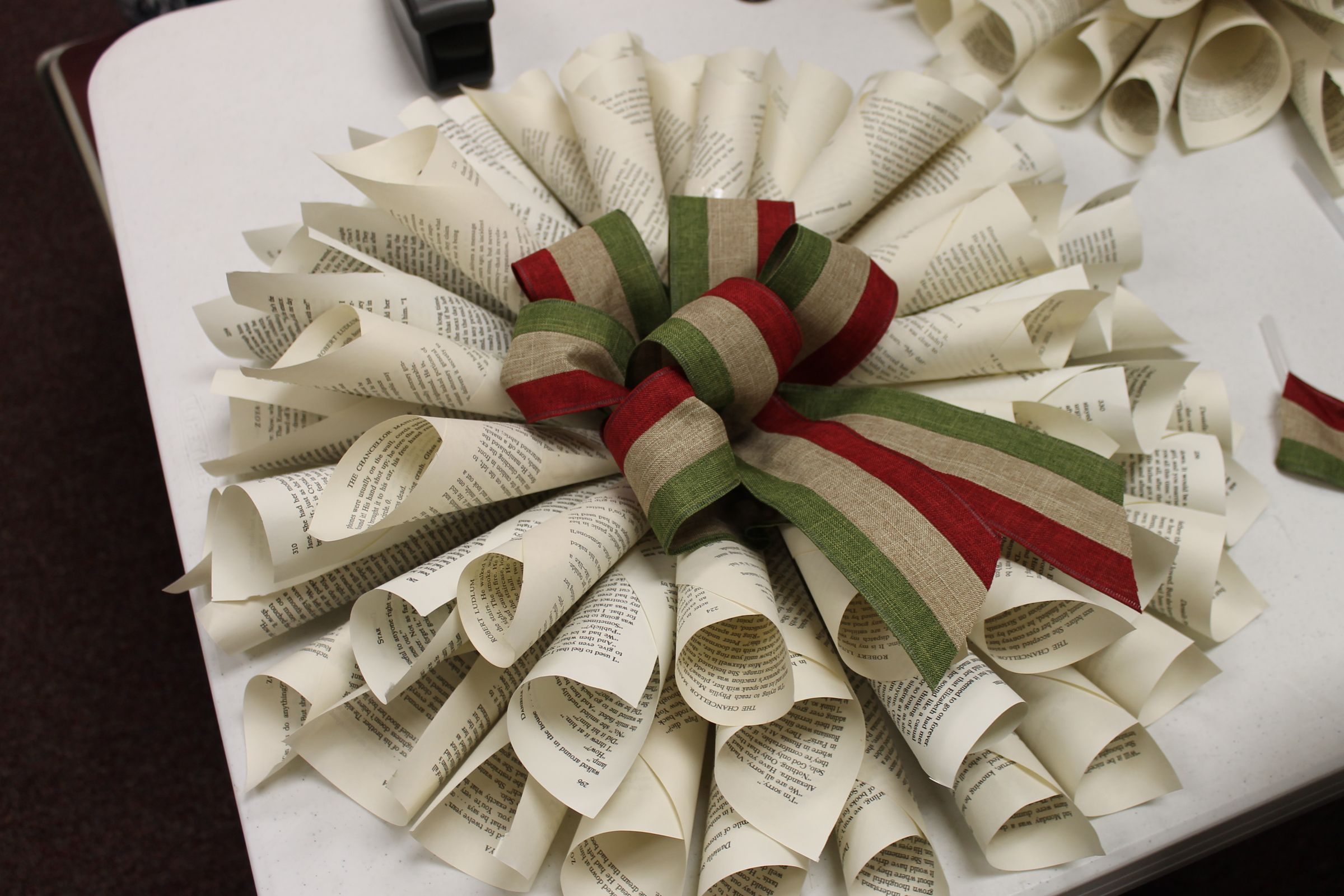 Recycled Book Wreath : 5 Steps (with Pictures) - Instructables