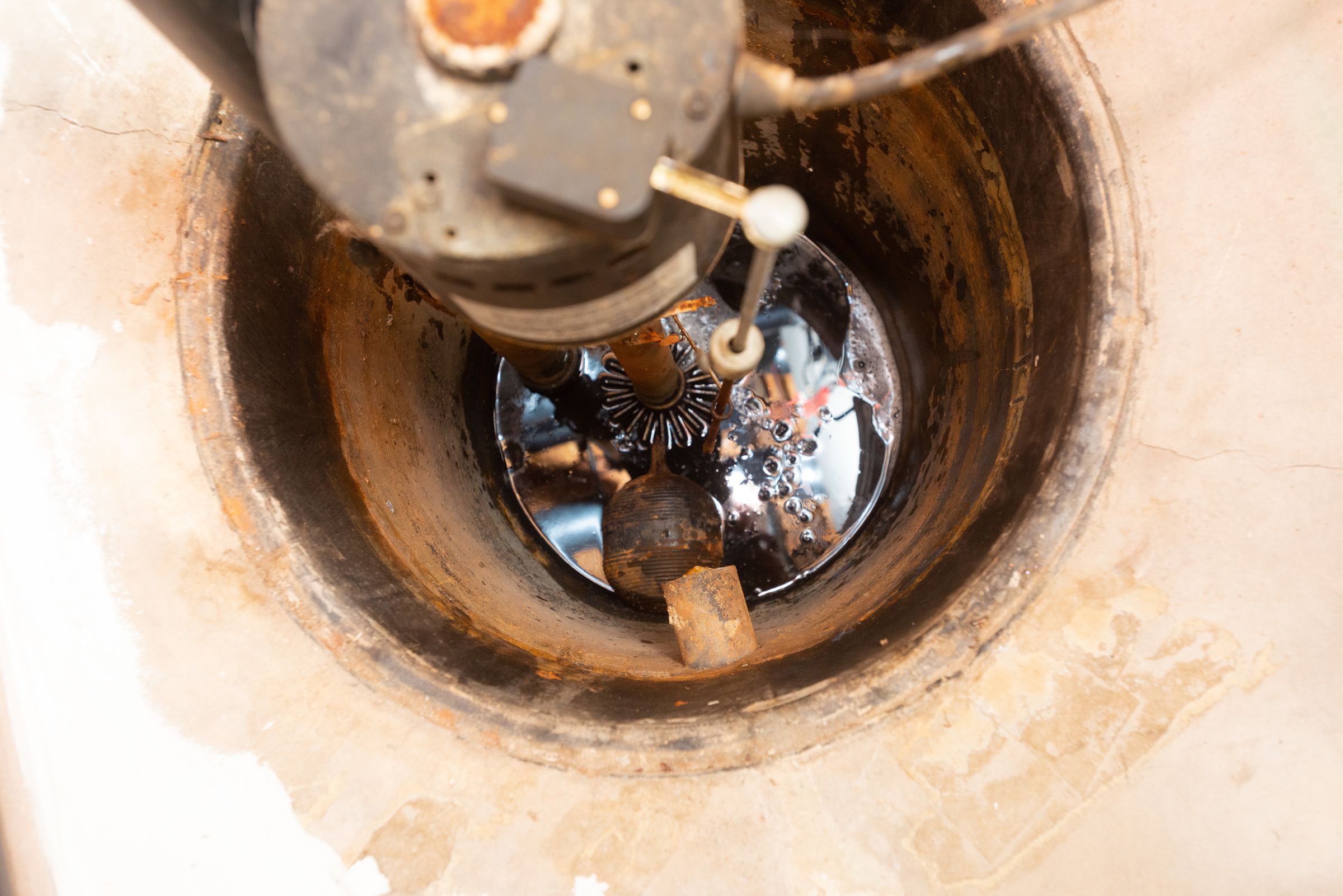 How to Replace a Sump Pump : 8 Steps - Instructables