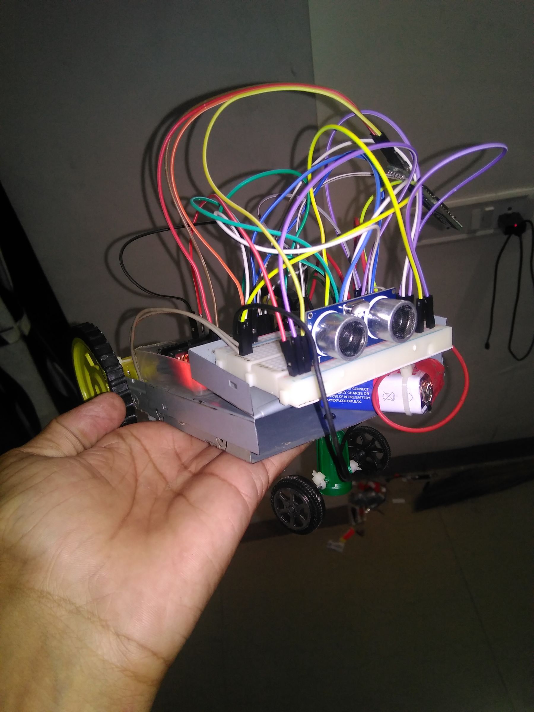 Obstacle Avoiding Arduino Car : 3 Steps (with Pictures) - Instructables