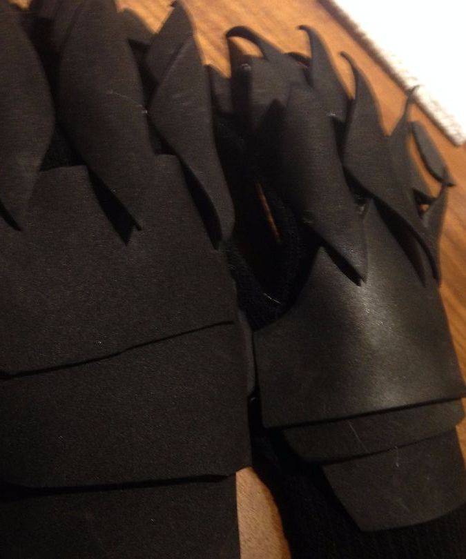 Cheep and Easy Last Minute Gauntlets : 6 Steps - Instructables