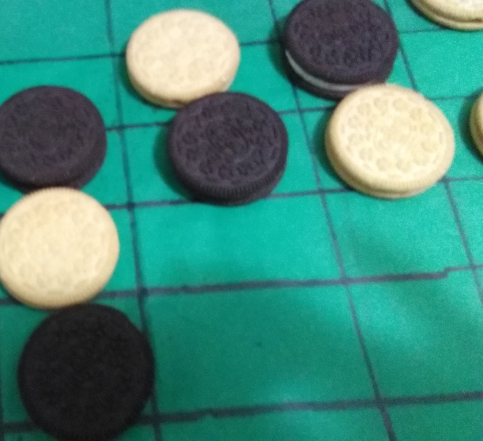 Othello Board Game: Oreo Version : 3 Steps - Instructables