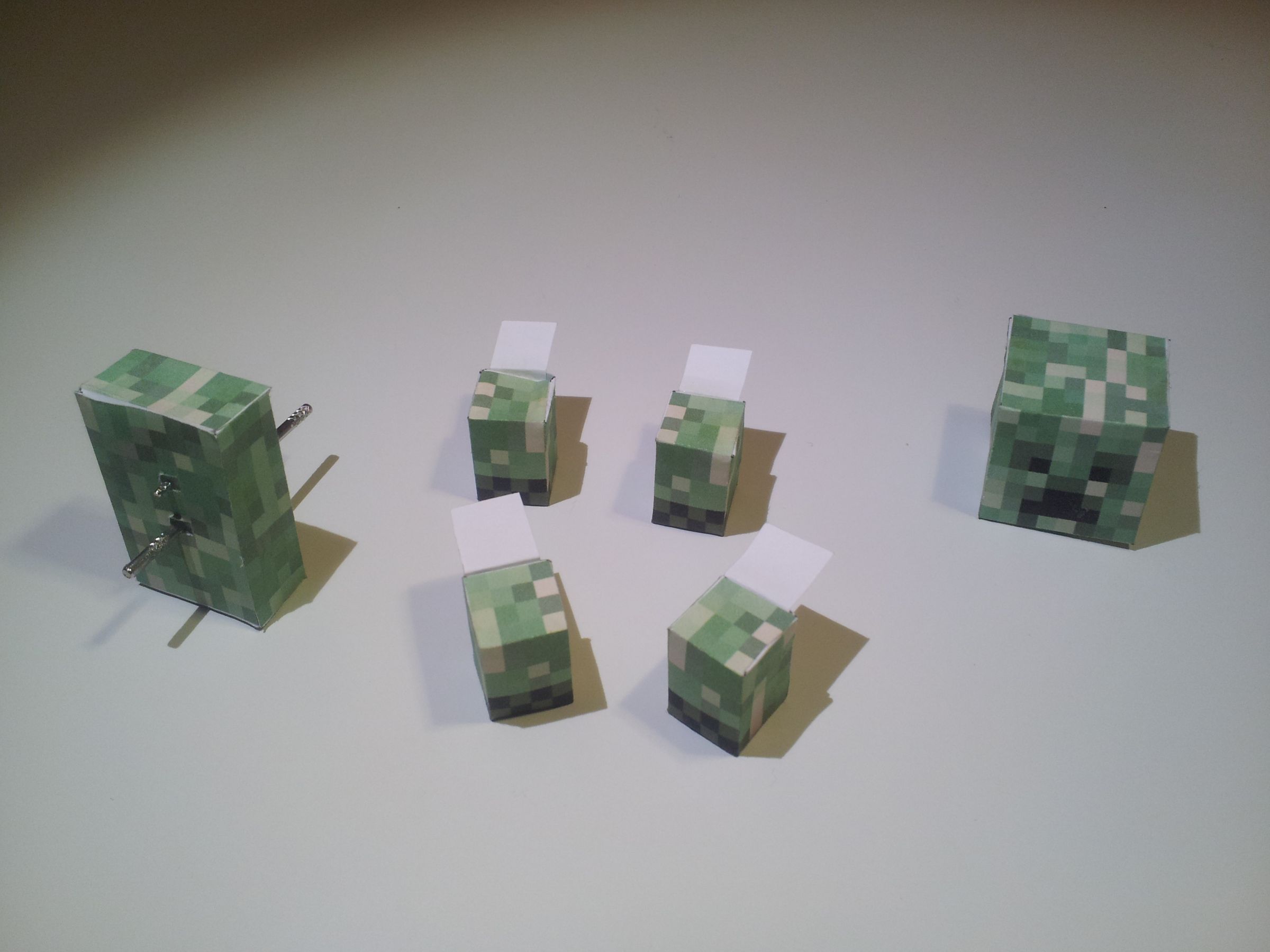 Minecraft Papercraft Baby Creeper