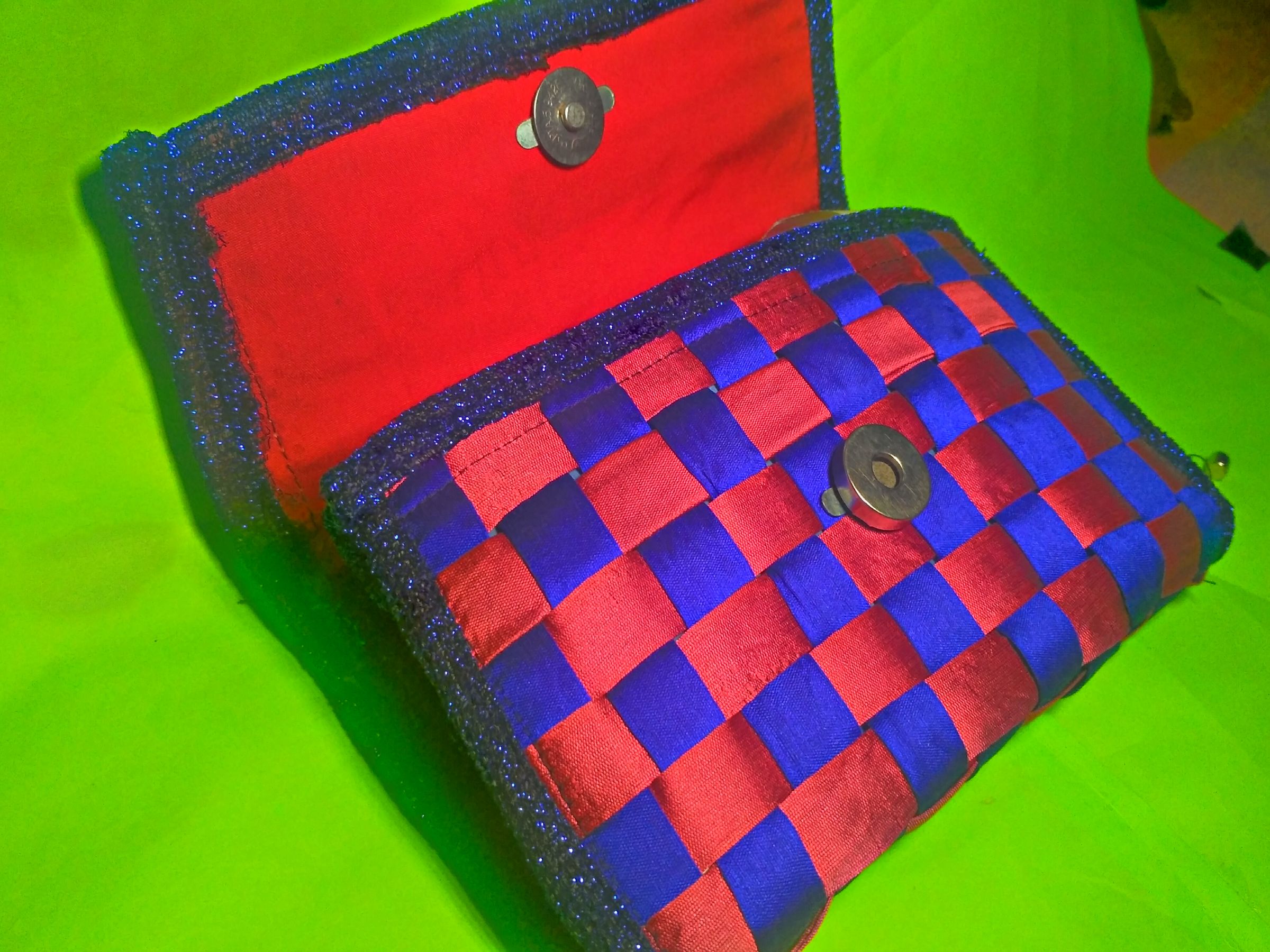 Fancy Shiny Purse : 10 Steps (with Pictures) - Instructables