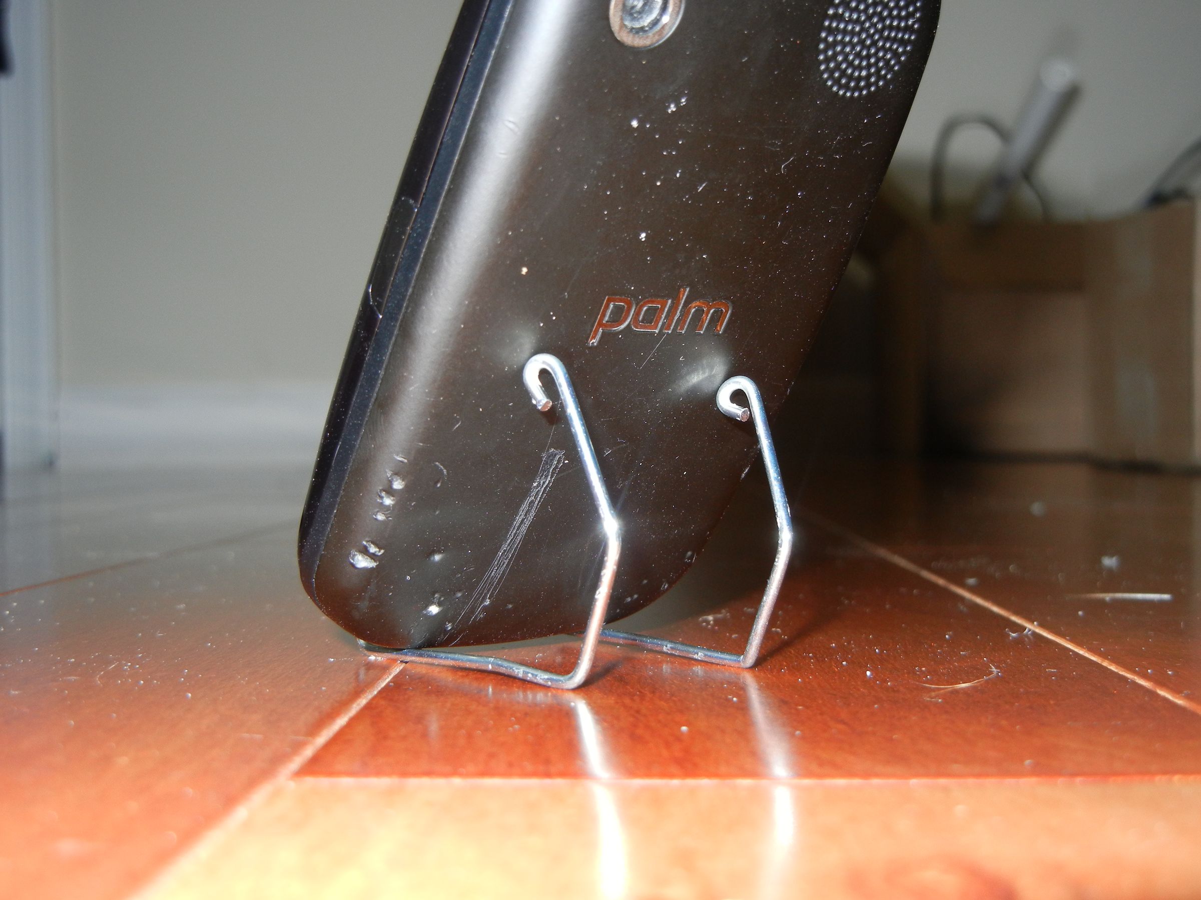 Simple Phone Stand. : 6 Steps - Instructables