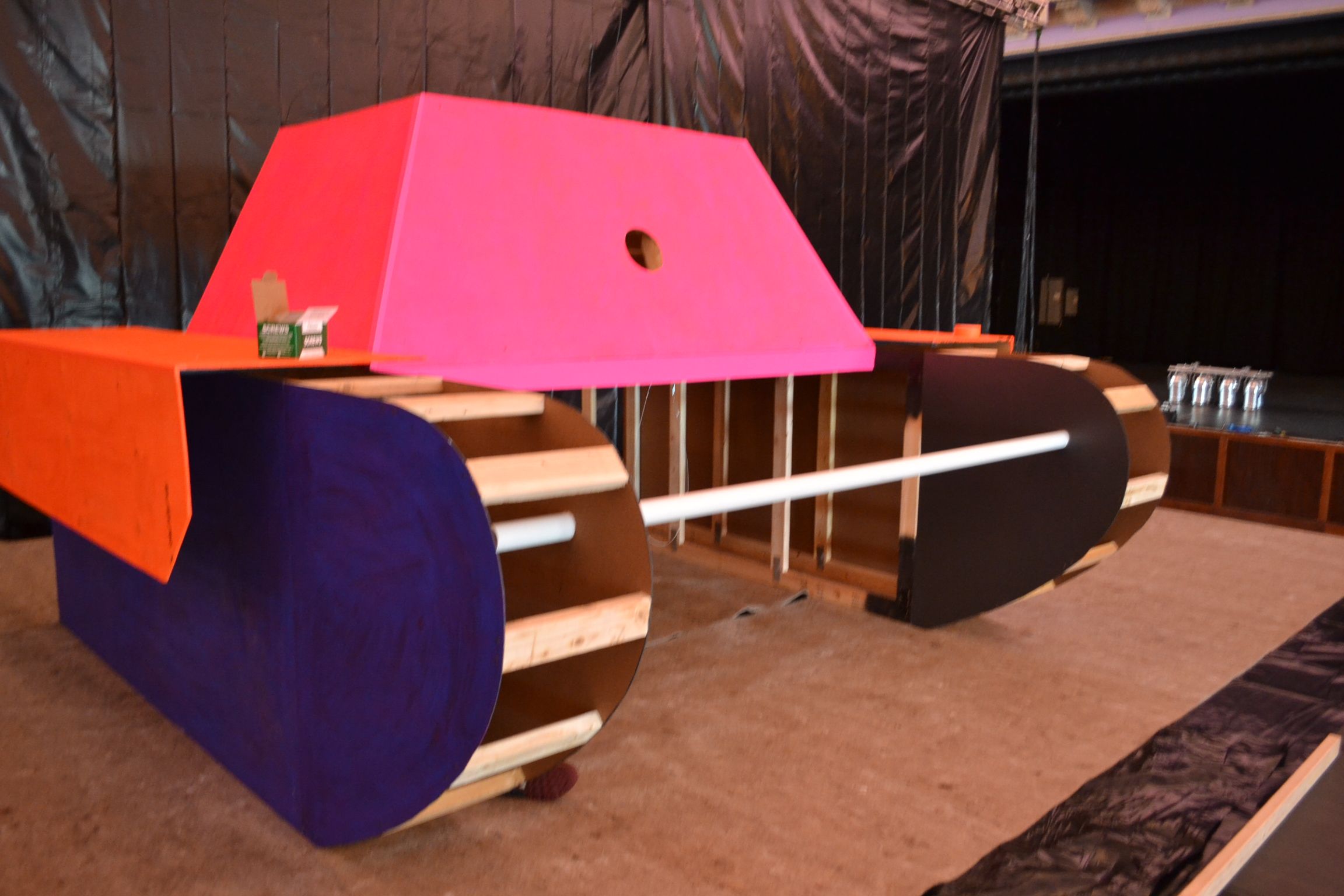 Giant Toy Tank DJ Booth : 4 Steps (with Pictures) - Instructables