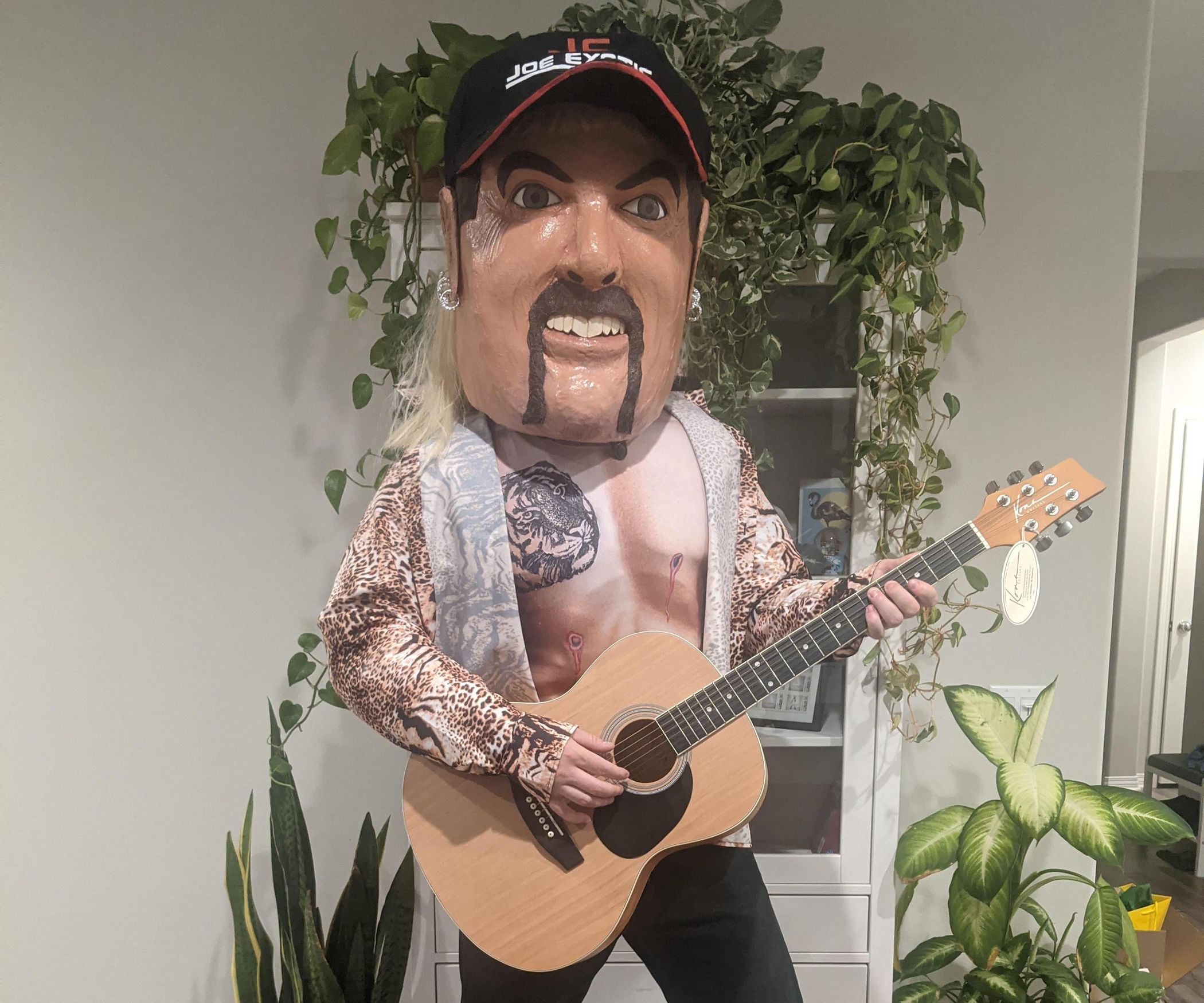 Giant Joe Exotic : 7 Steps (with Pictures) - Instructables
