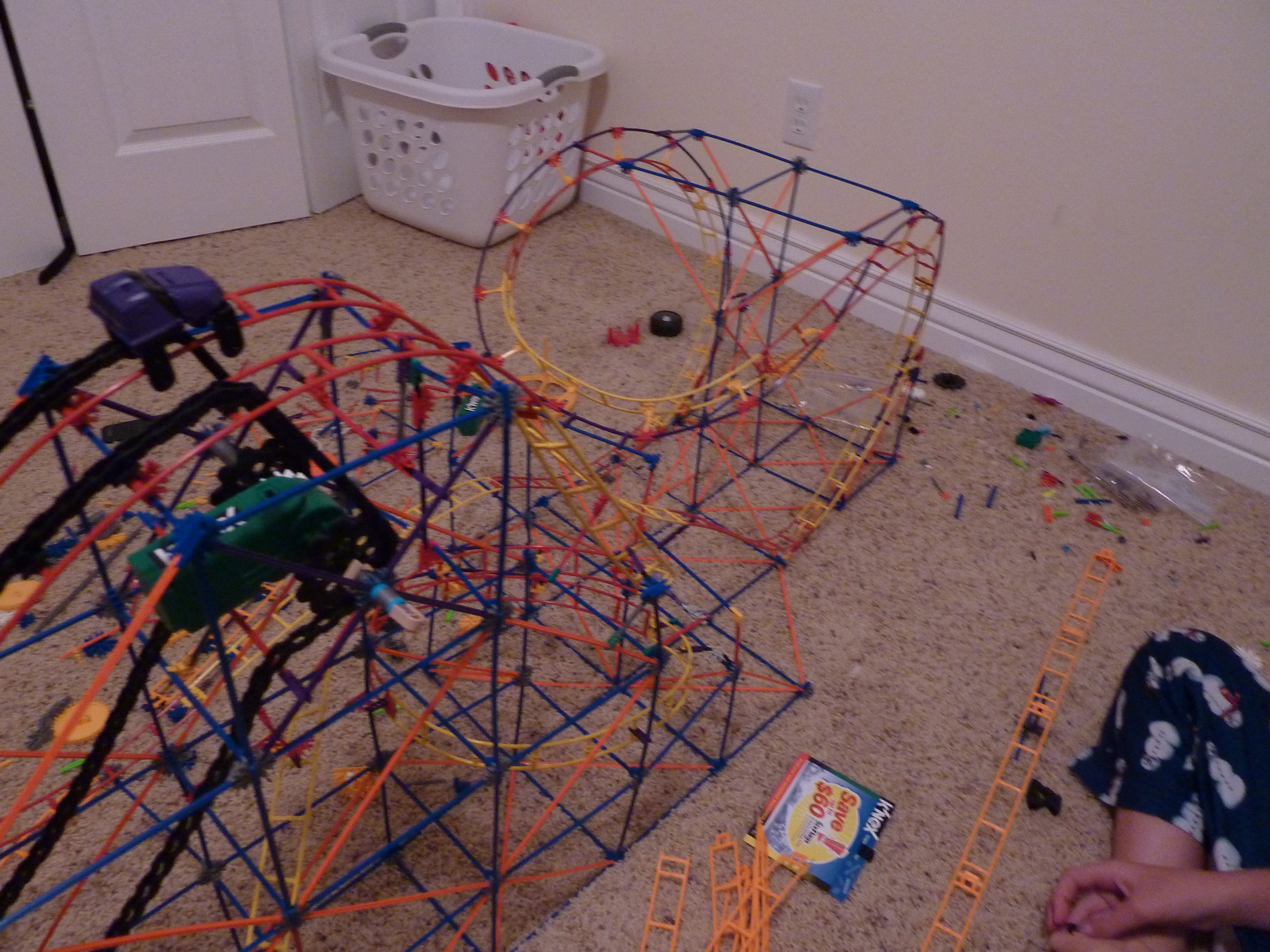 Micro KNEX Roller Coaster Dual Lift - Instructables