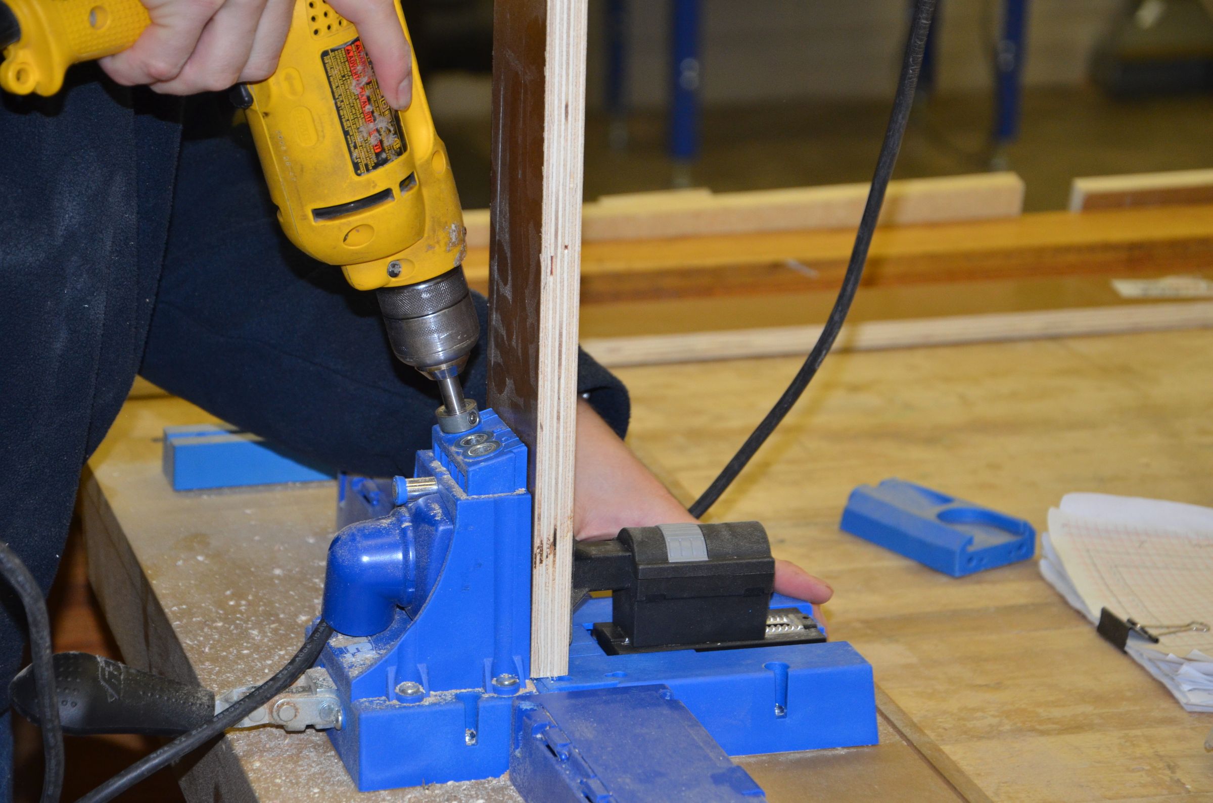 Rolling Workstation for Small Workspaces : 10 Steps (with Pictures ...