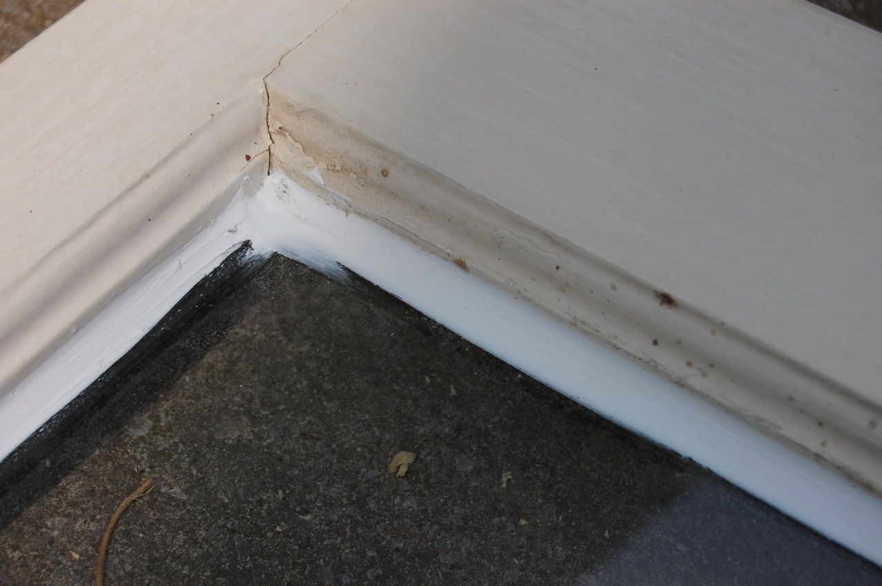 Build a Cold Frame Using Old Windows : 12 Steps (with Pictures ...