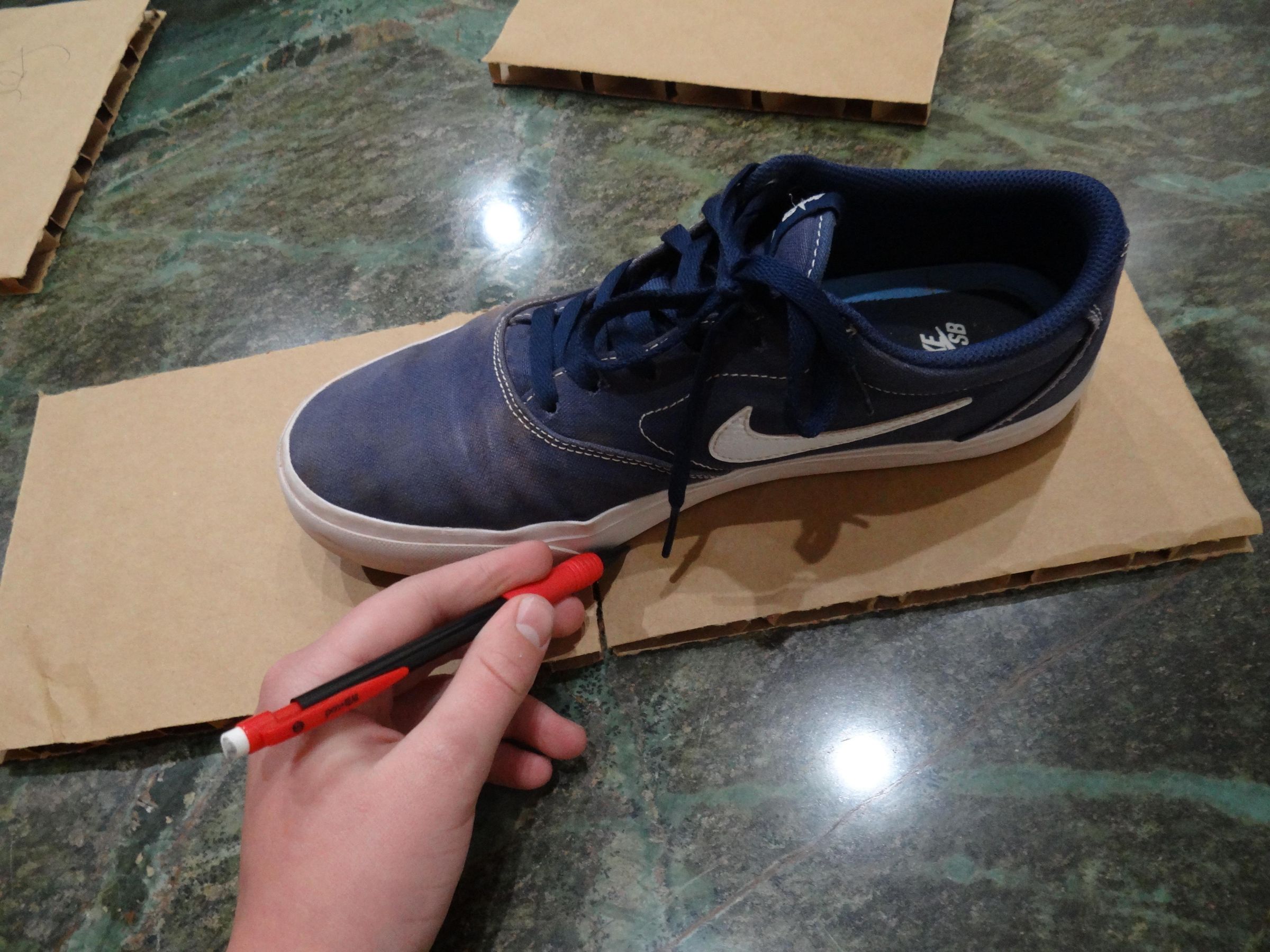 Cardboard Crocs/slippers SUPER EASY! : 8 Steps - Instructables