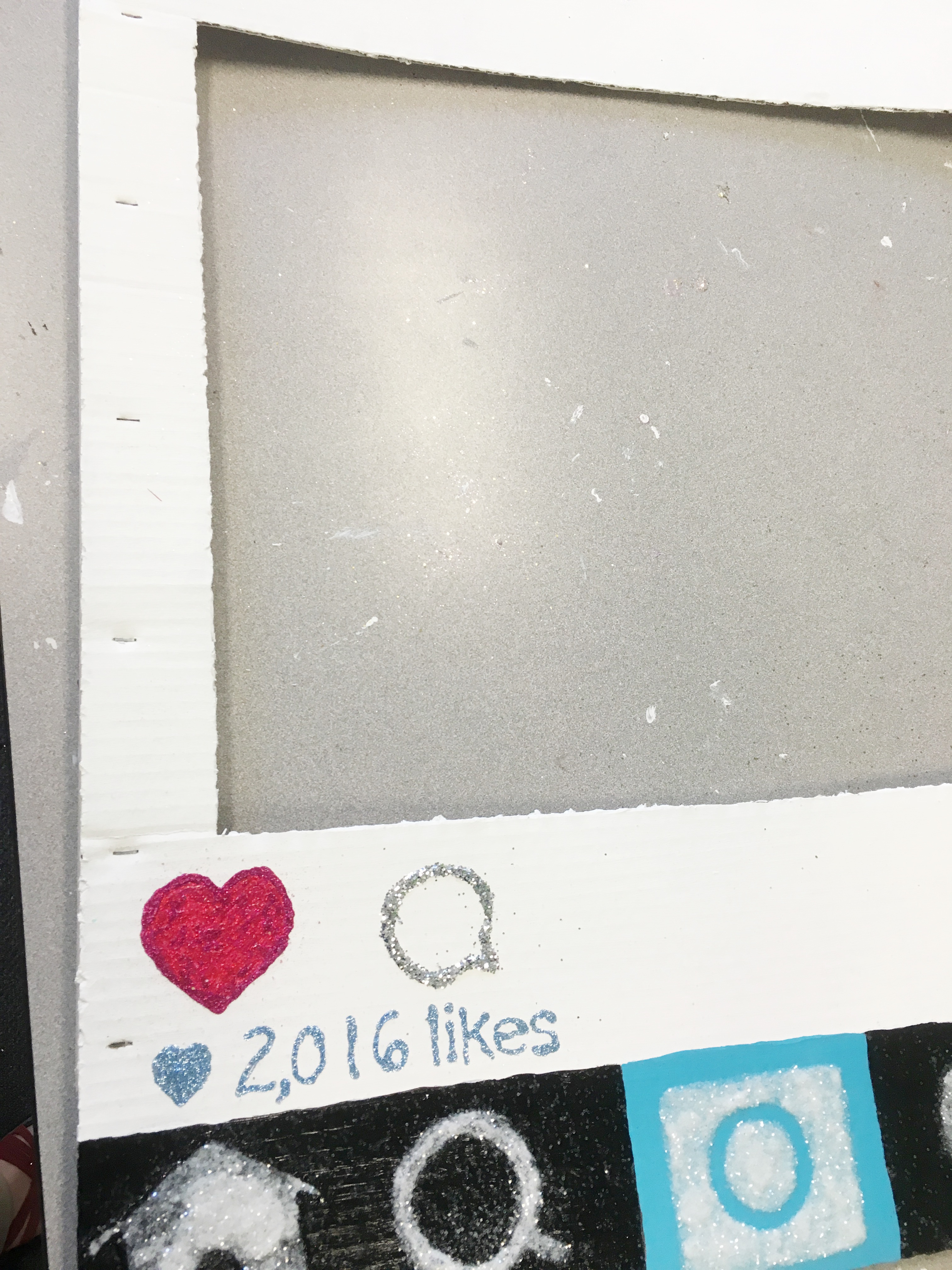 DIY Social Media Photo Prop : 9 Steps (with Pictures) - Instructables