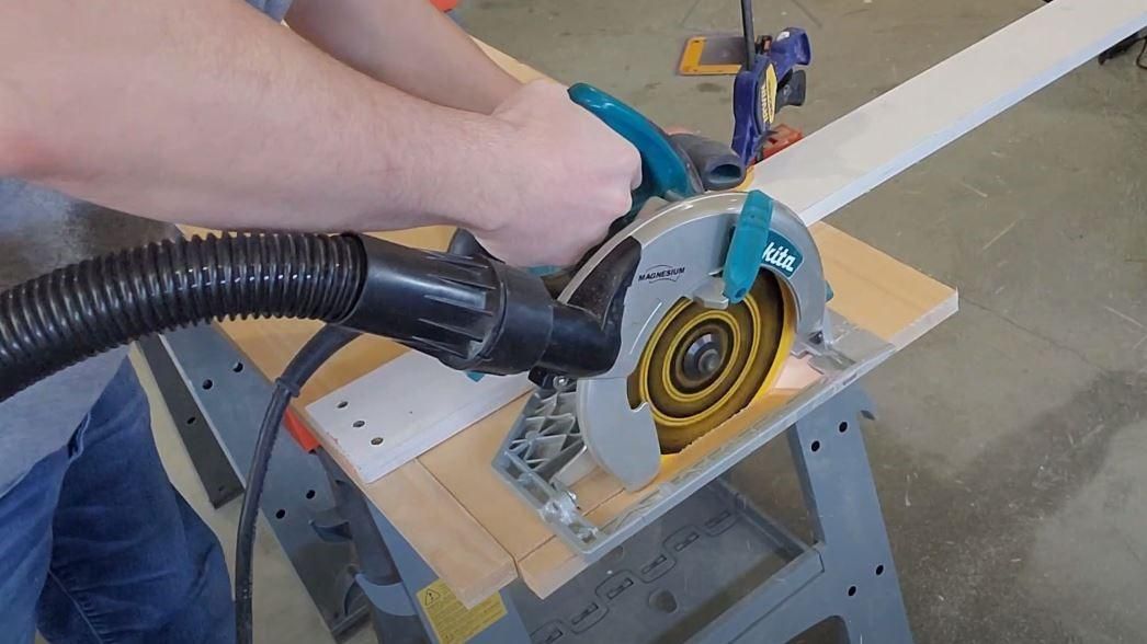 Quick Cheap Circular Saw Guide Rail | Cheap Track Saw DIY! : 4 Steps ...