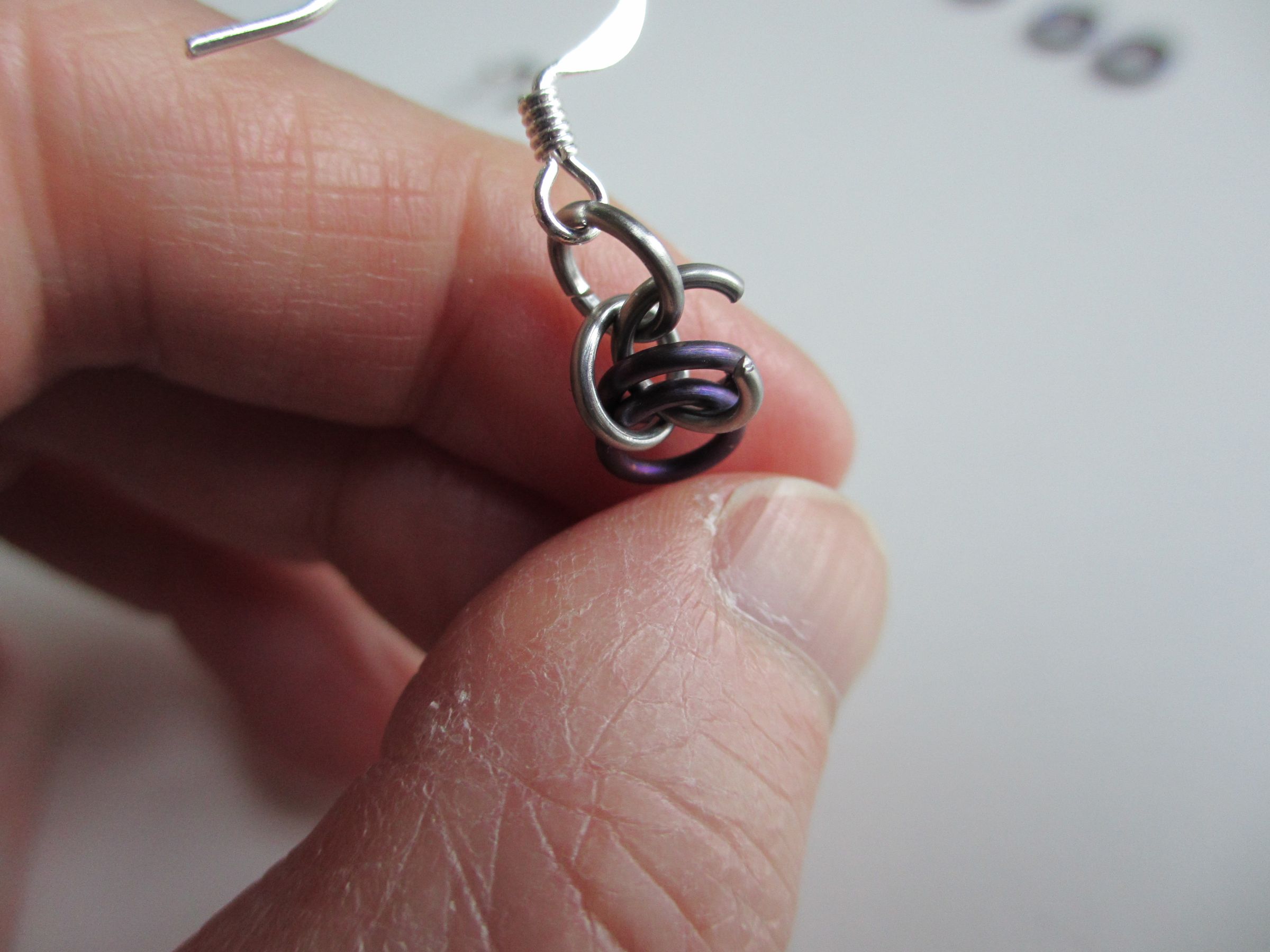 Chainmail Earrings : 4 Steps (with Pictures) - Instructables