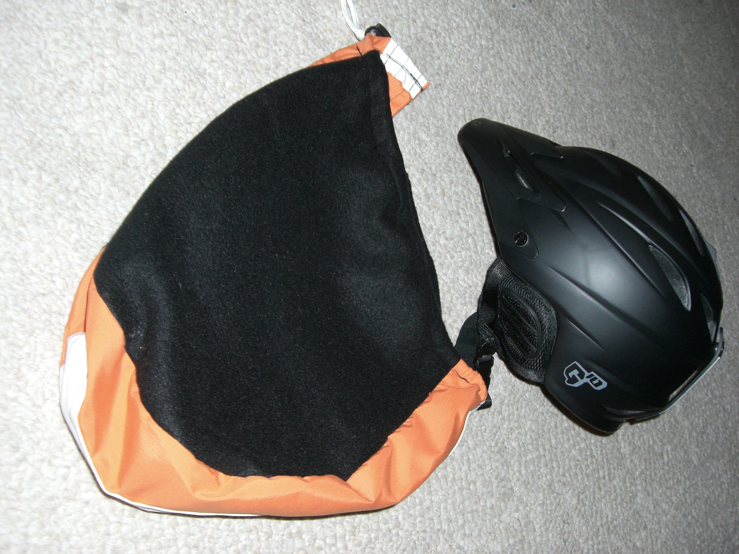 Protective Bag for a Alpine Ski Helmet : 7 Steps - Instructables
