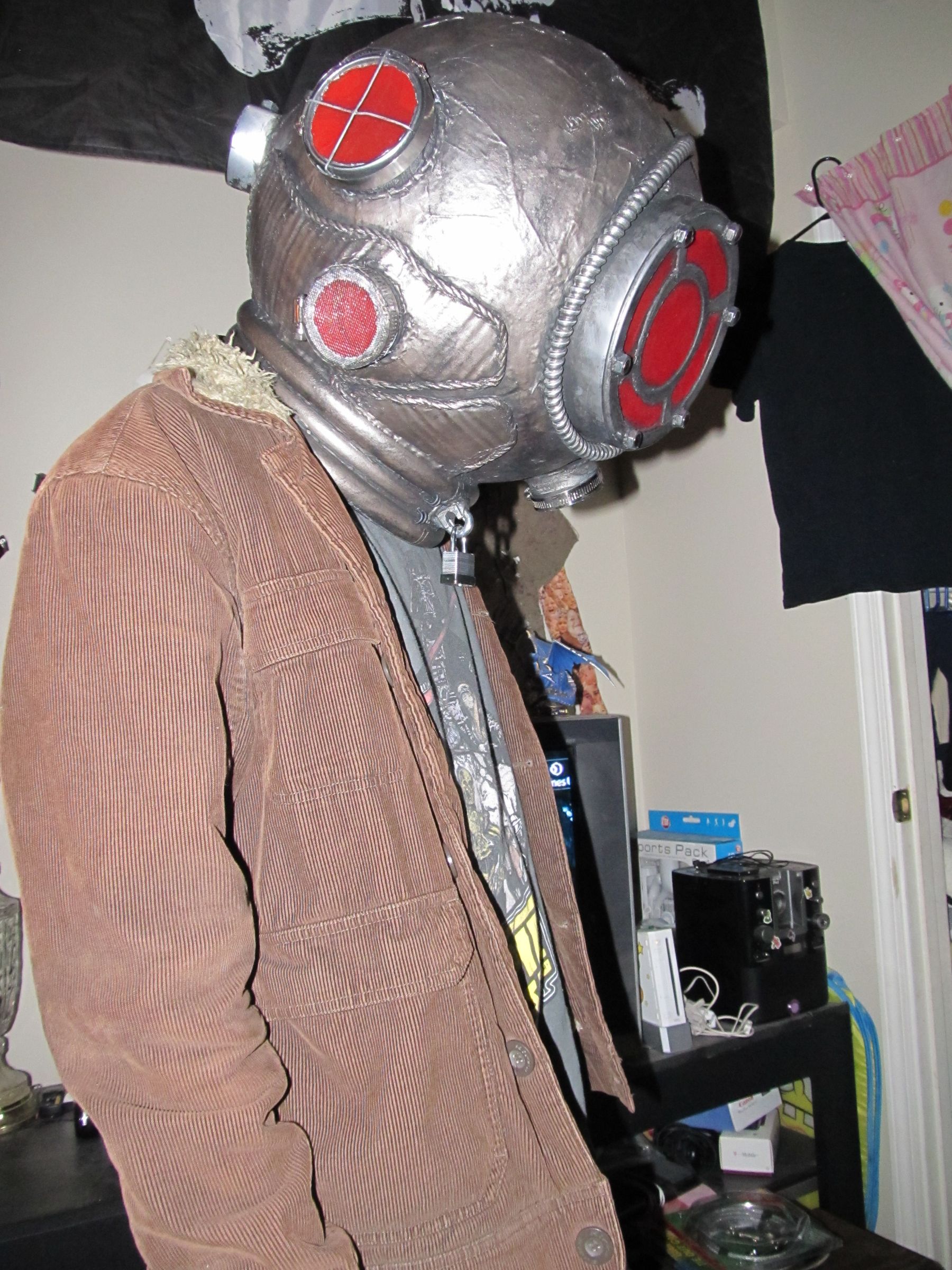 How To: Big Sister, Bioshock 2 Helmet/Lamp : 14 Steps (with Pictures ...