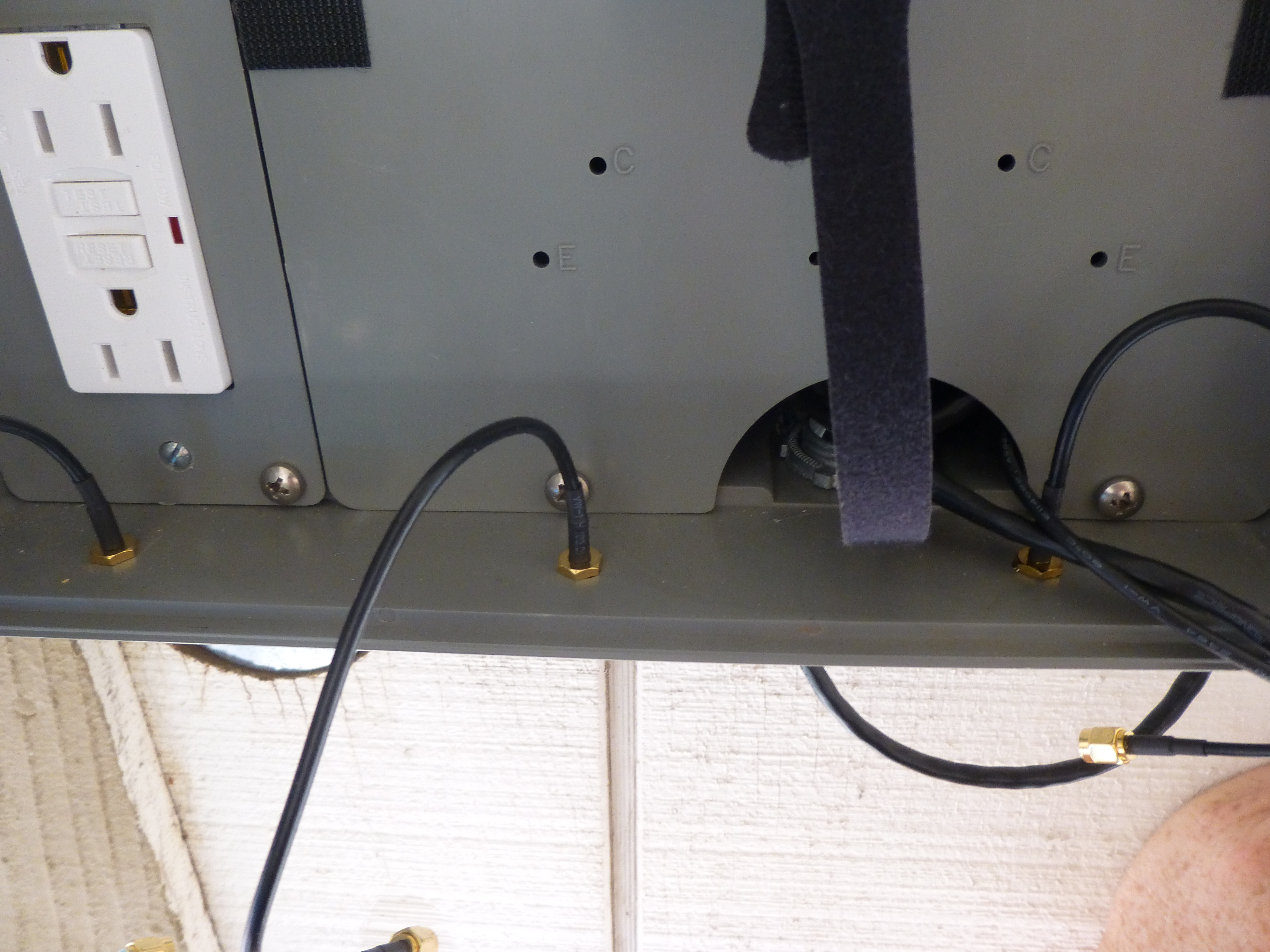 Outdoor Router Cabinet : 24 Steps - Instructables