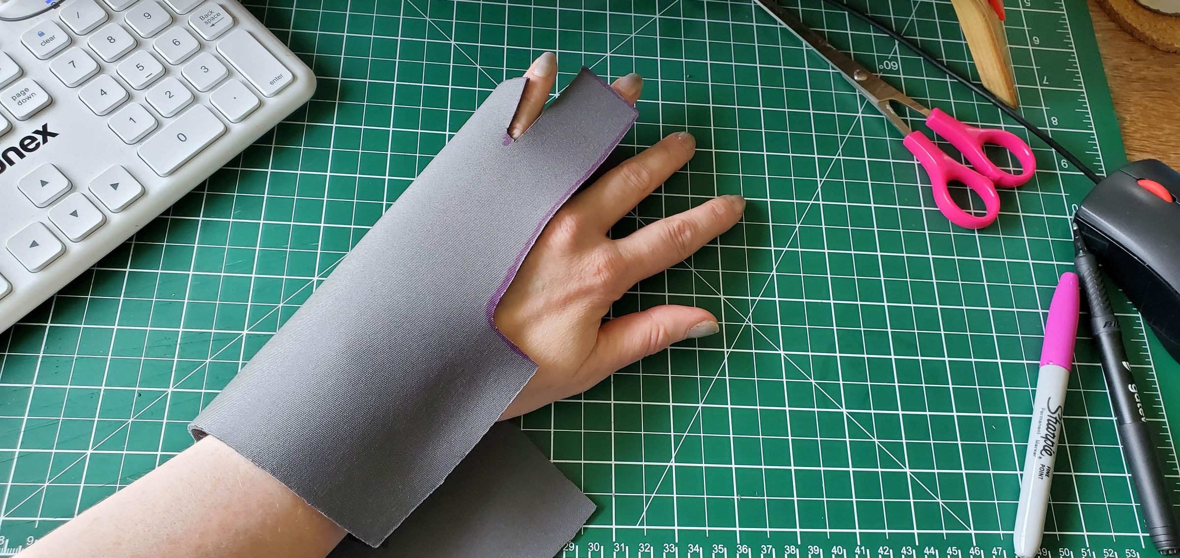 Arduino Color Sensing Glove That Sends the HEX Code to Your Computer ...