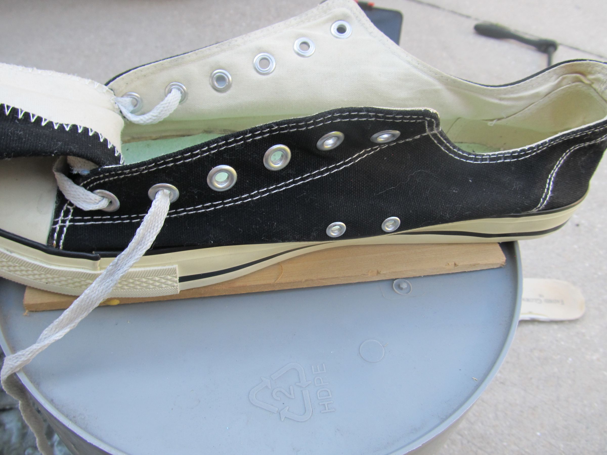 Easy Monster Platform Shoes : 4 Steps - Instructables