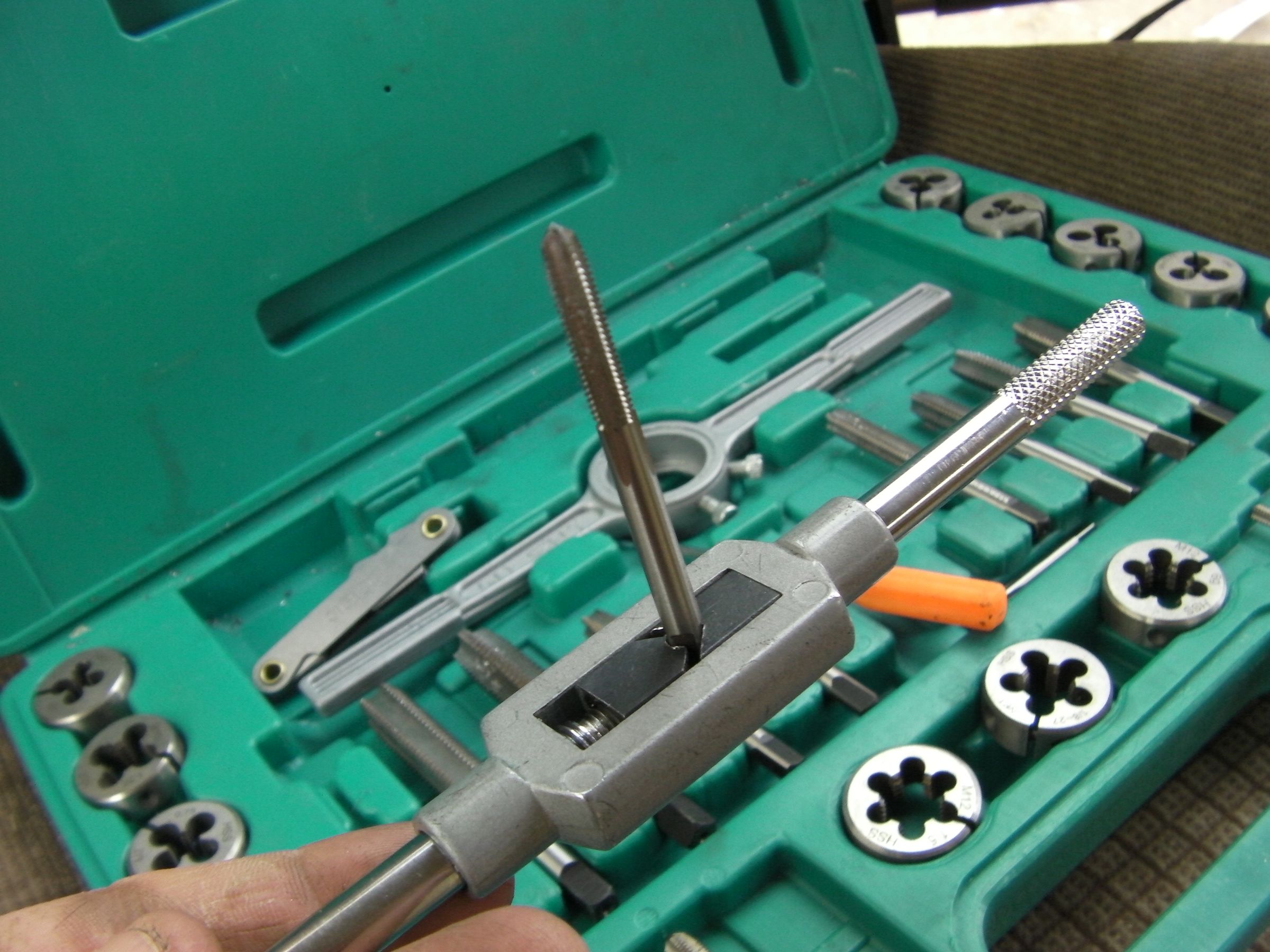 Using Taps to Change Thread Size... Oh, the Possibilities! : 5 Steps ...