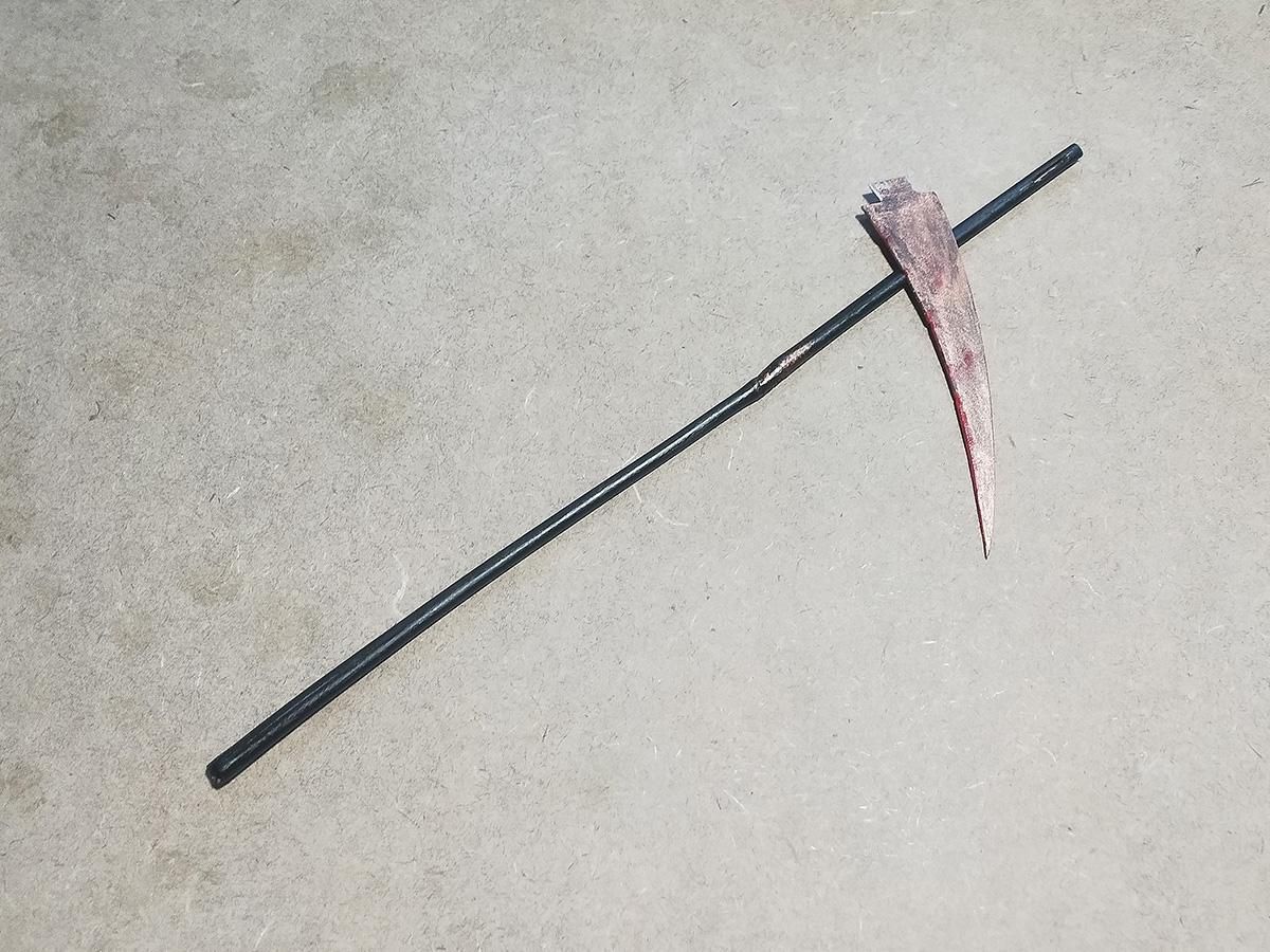 Grim Reaper With Scythe & Lantern in Graveyard Halloween Decor : 22 ...