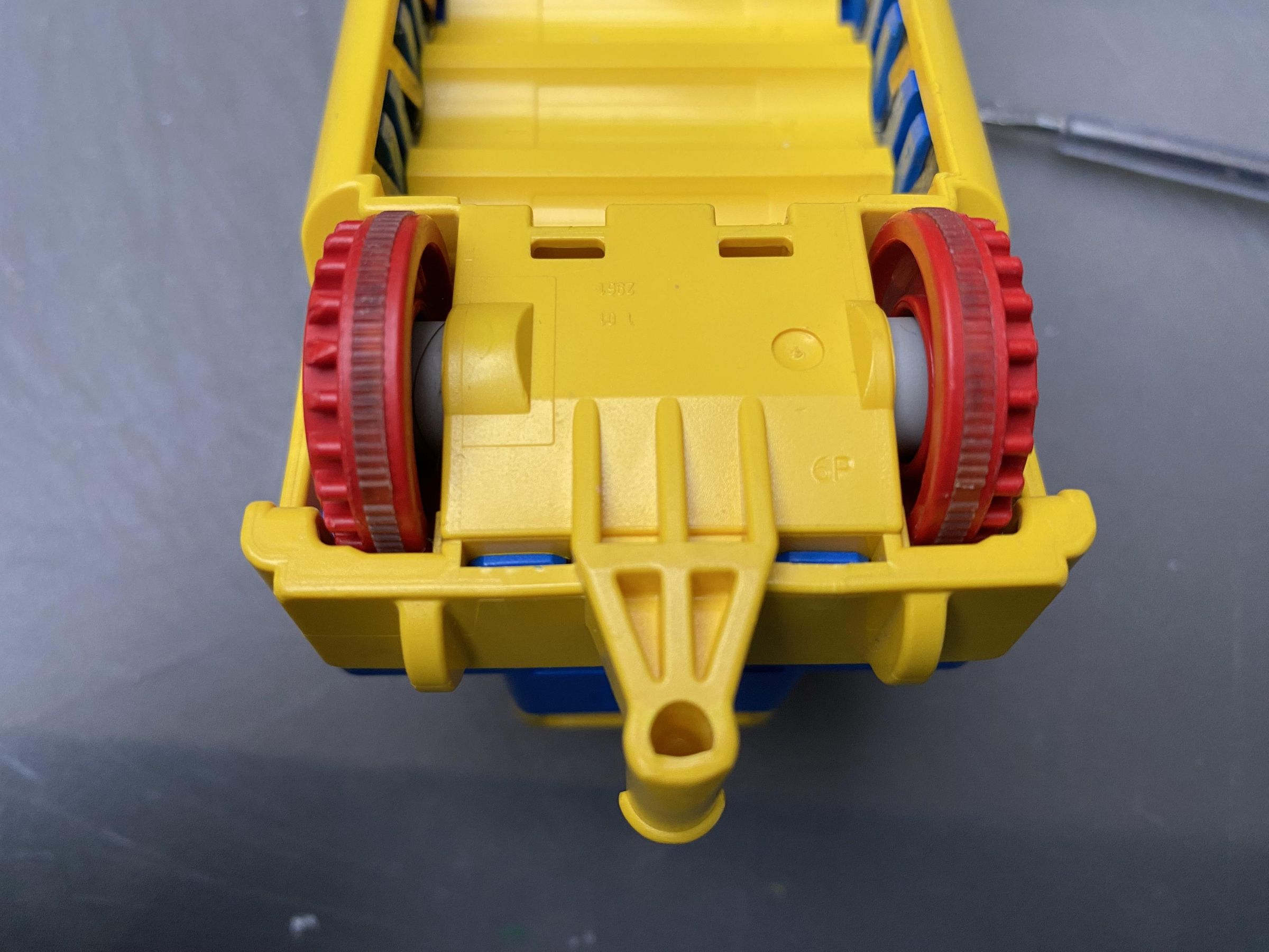Repair of a Lego Duplo 2933 and a Duplo 2962 Train Engine - Instructables