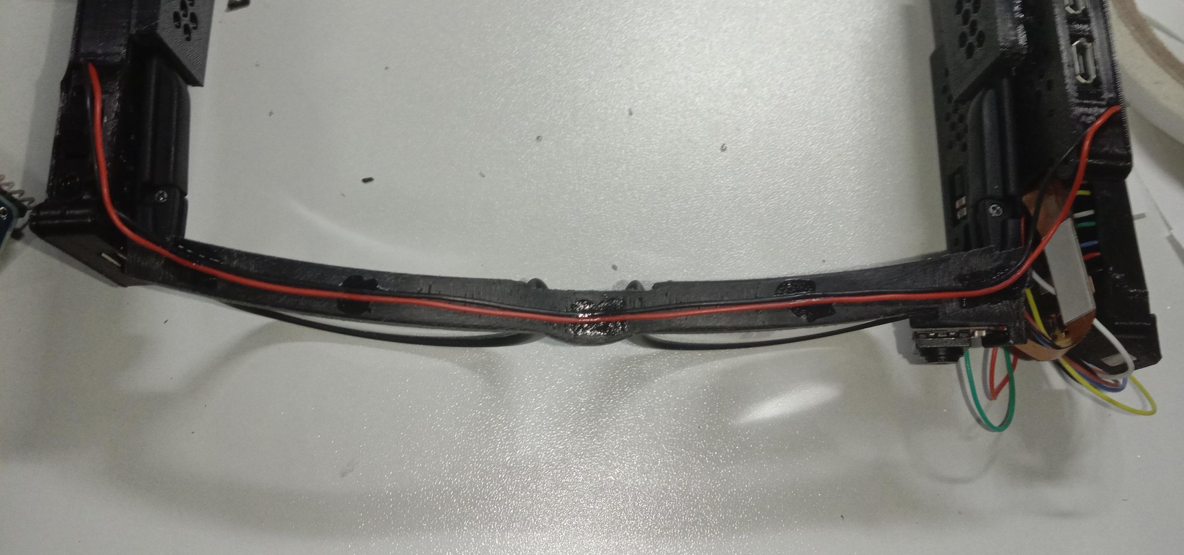 Crypta Glass V2: Raspberry Pi Smart Glasses With Display, Microphone ...