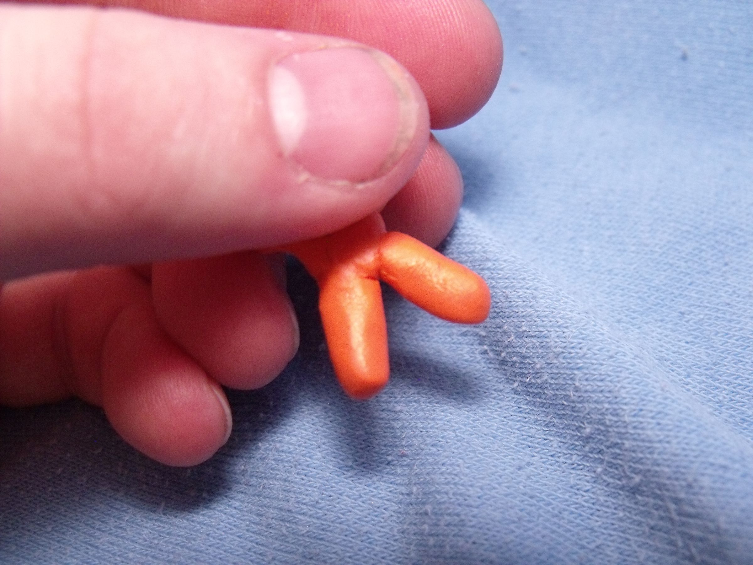 Mini Sugru Man : 4 Steps - Instructables