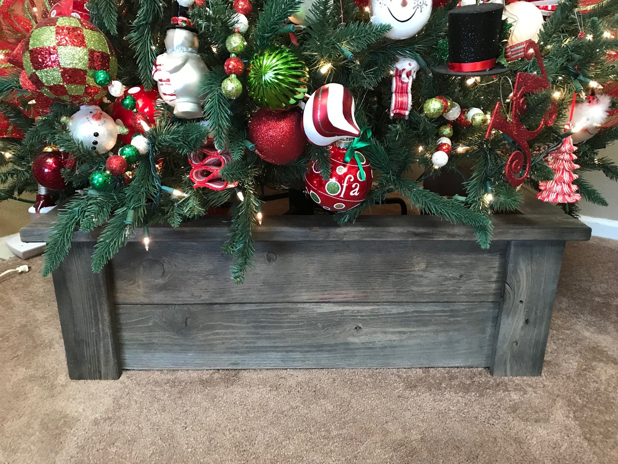 Christmas Tree Base Box : 9 Steps - Instructables