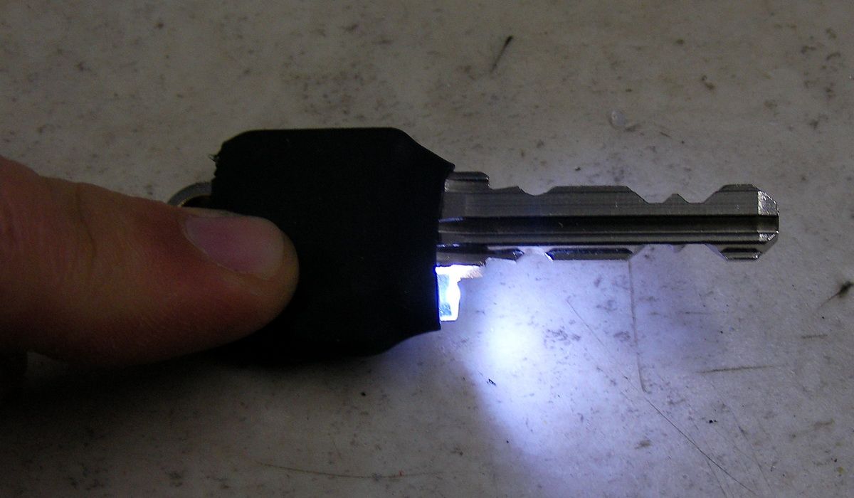 Led on Door Key for Those Dark Nights.. : 4 Steps - Instructables