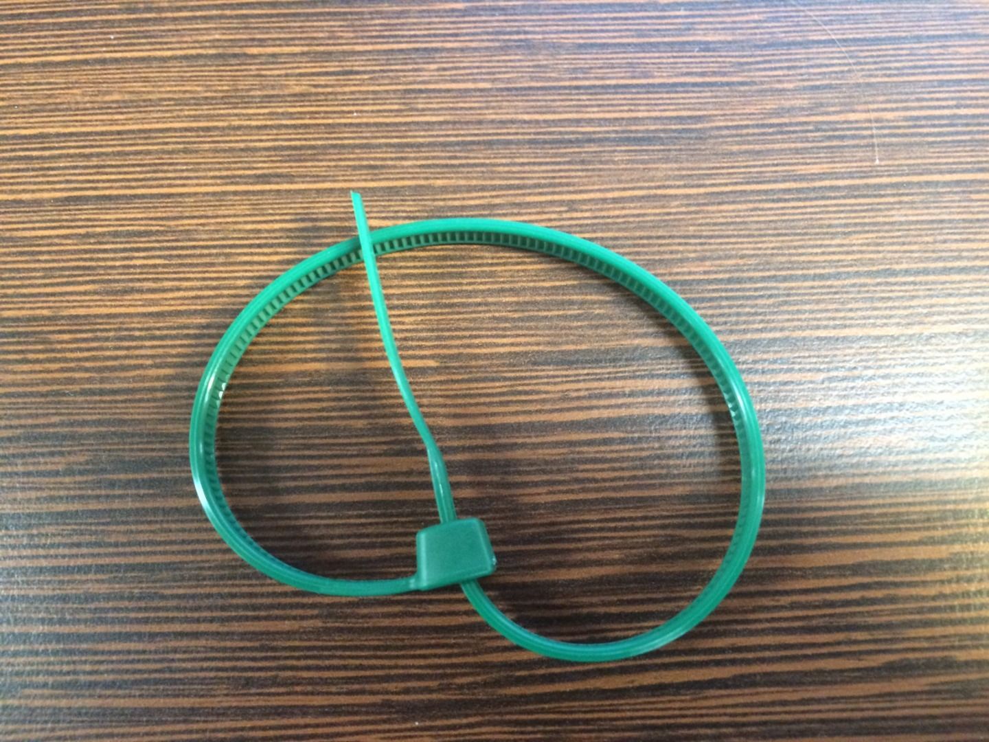 Zip Tie Heart Chain : 3 Steps - Instructables