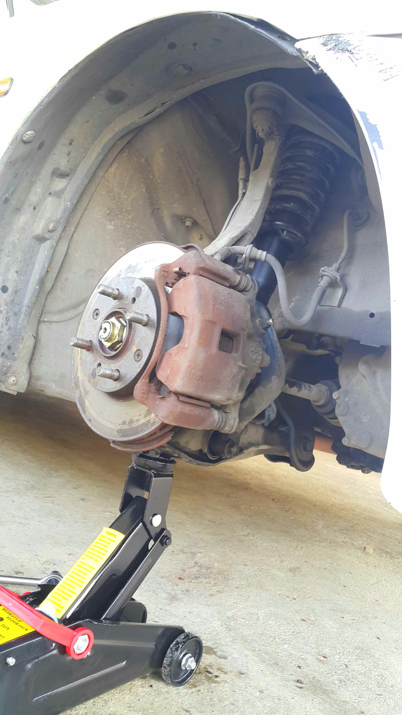 Changing Front Shock Absorbers (Honda Civic 1999 EK3)! : 8 Steps (with ...