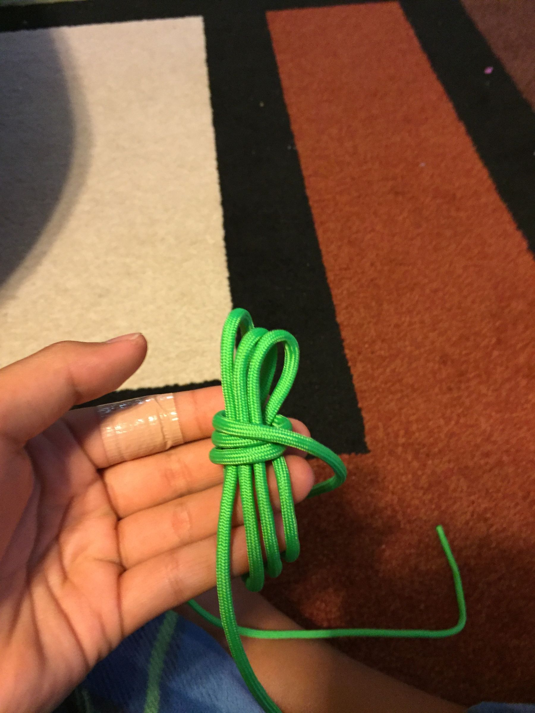 How To: Monkey Fist Necklace : 10 Steps - Instructables