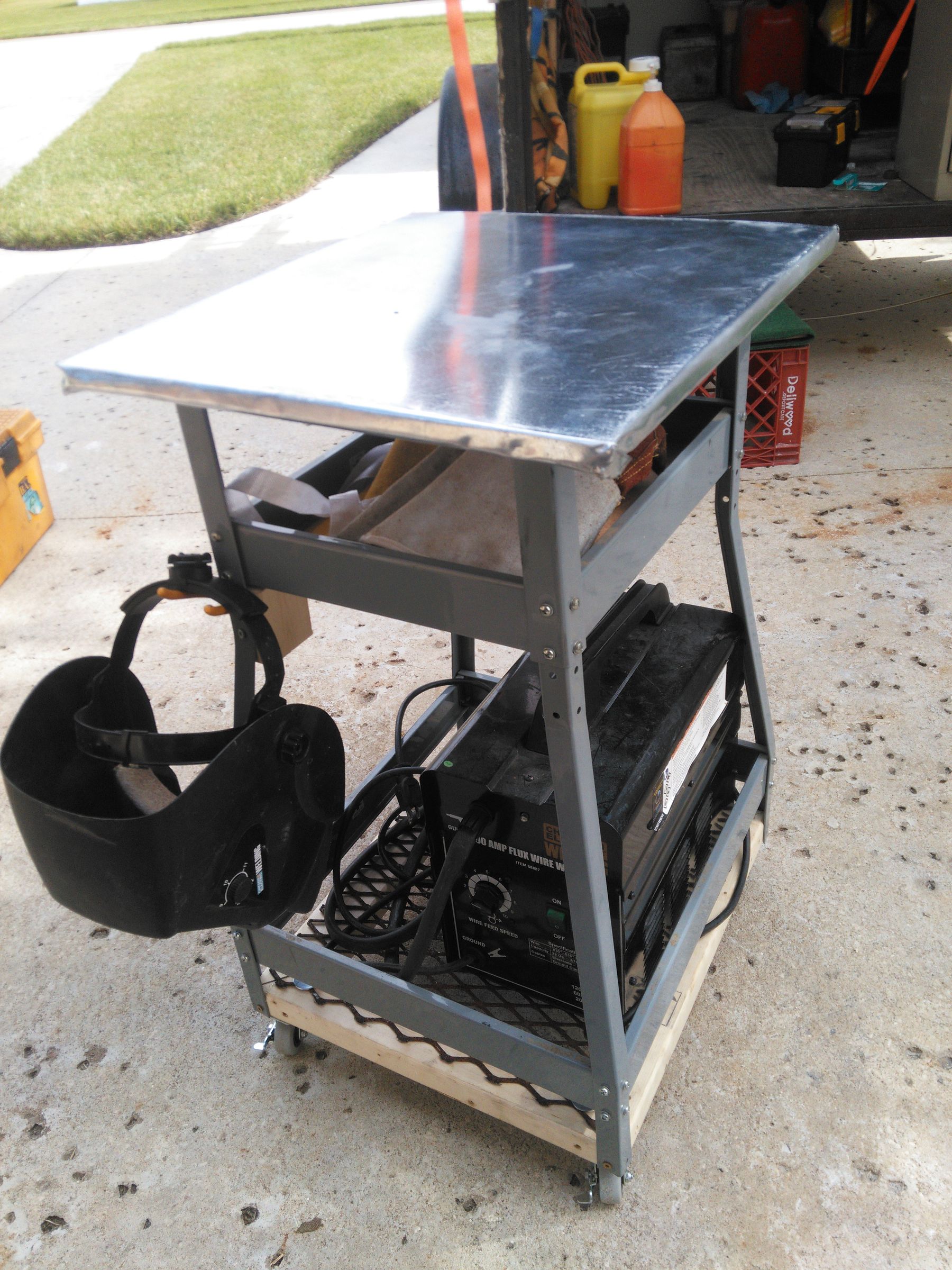 Up-Cycled Rolling Welding Station : 13 Steps (with Pictures ...
