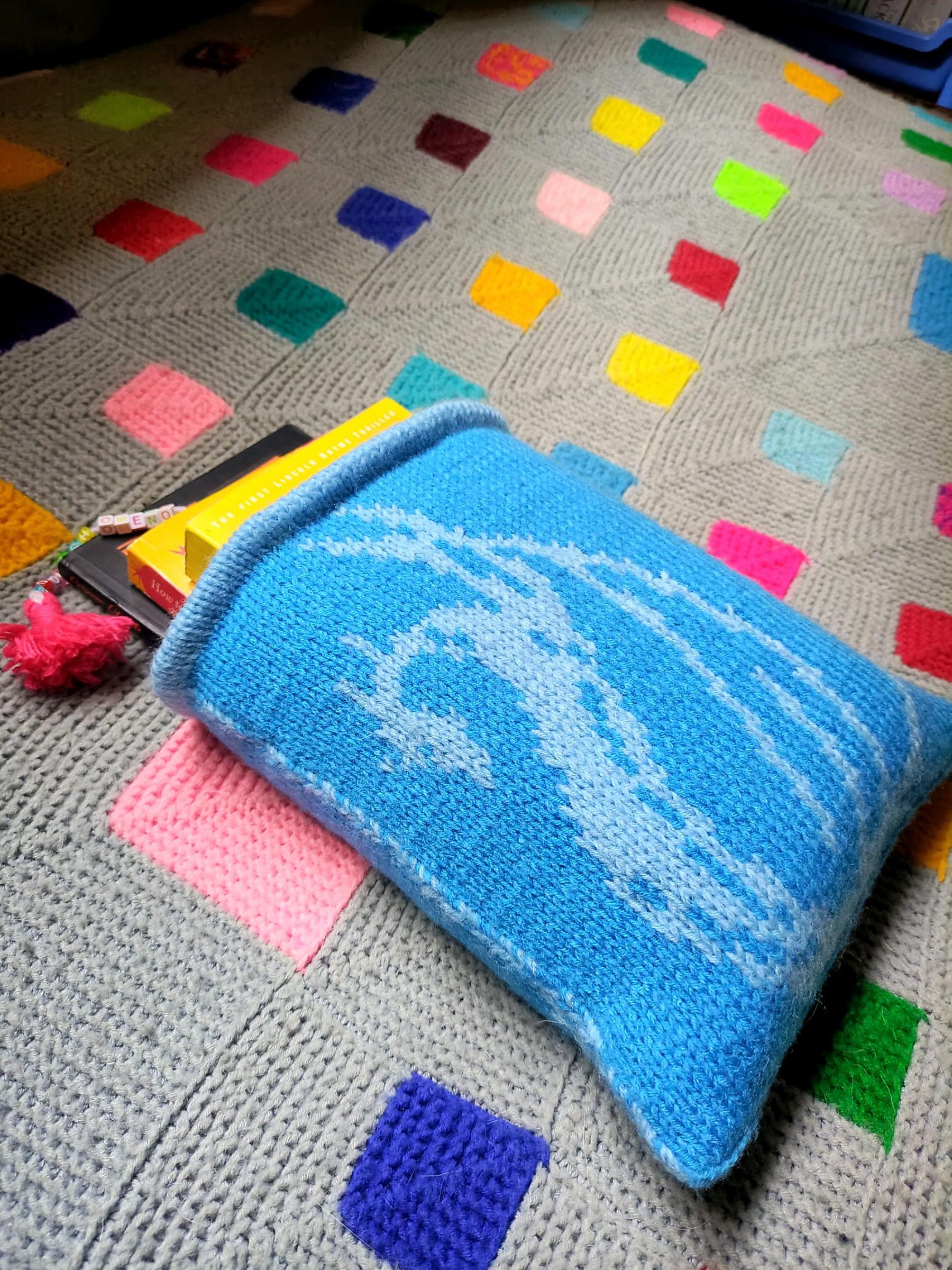 DIY Padded Double Knit Book Sleeve : 6 Steps - Instructables