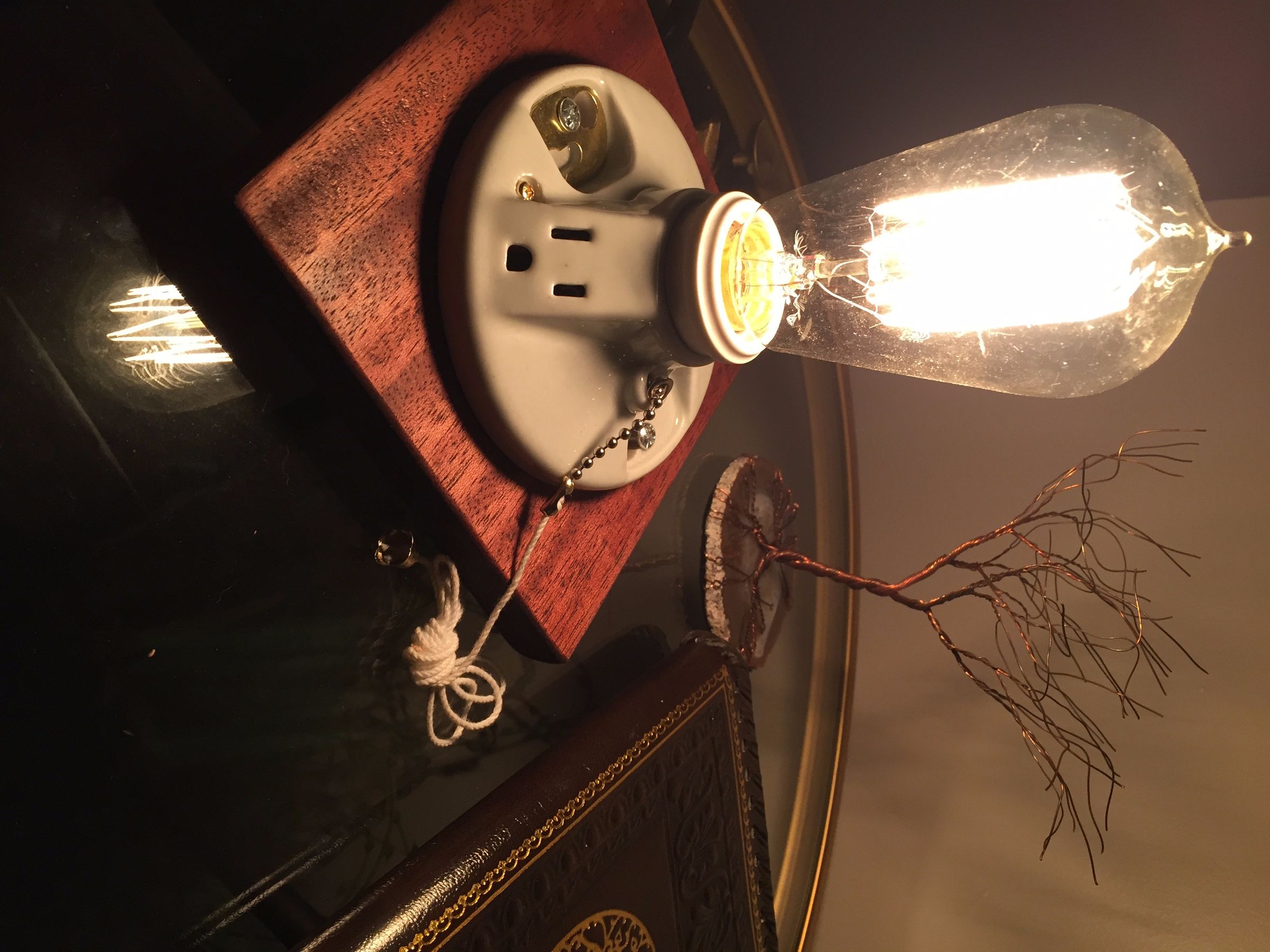 Lamp With Phone Charging Outlet : 5 Steps (with Pictures) - Instructables