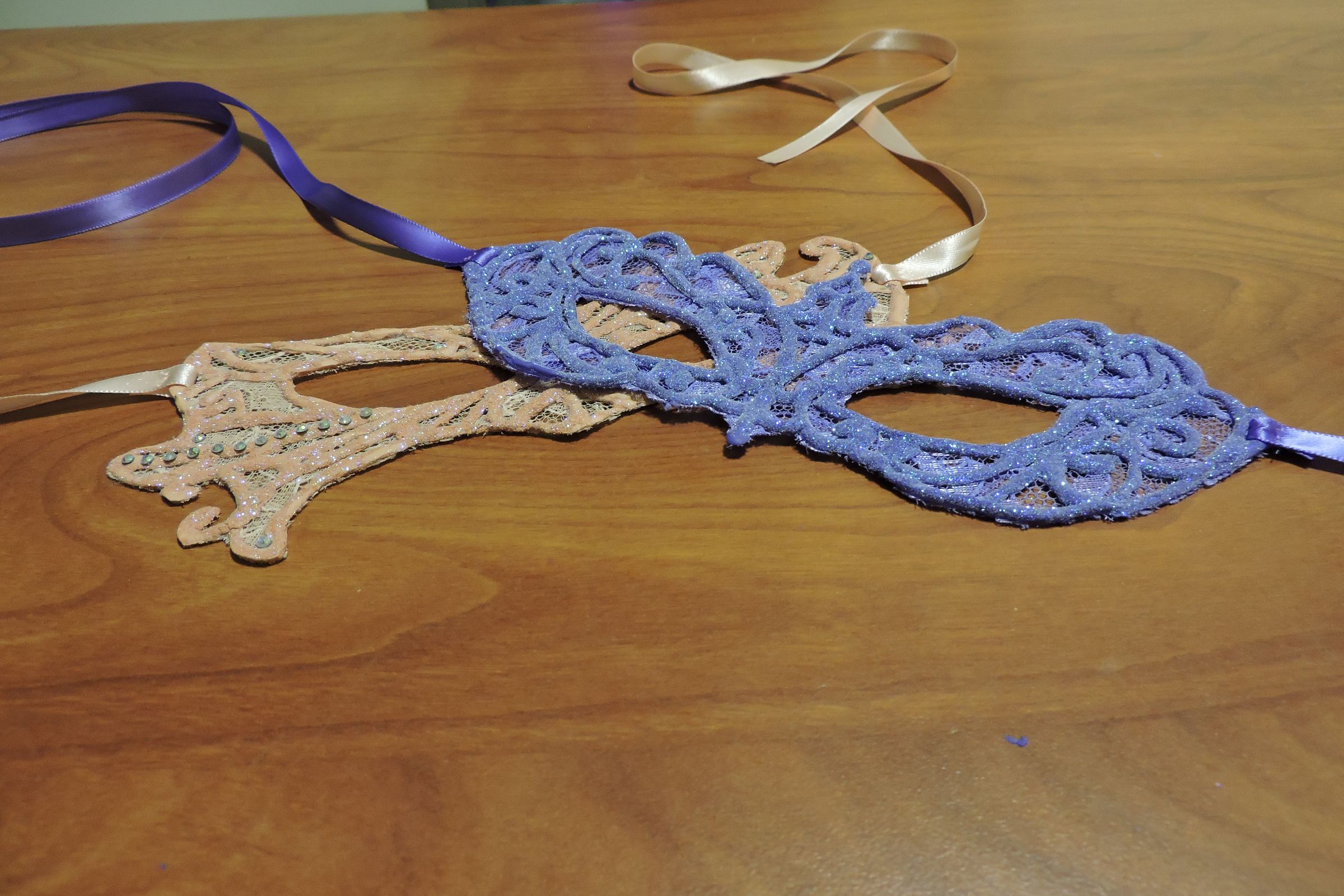 Hot Glue Masquerade Mask : 10 Steps (with Pictures) - Instructables
