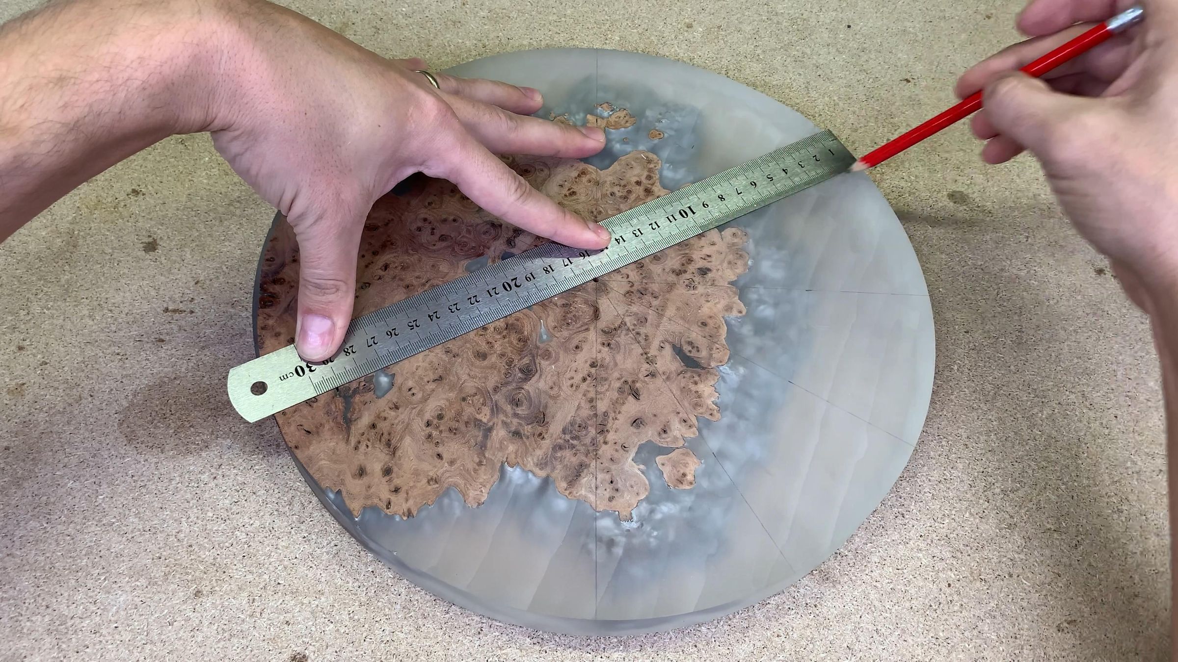 Frosted Epoxy Resin Clock : 20 Steps (with Pictures) - Instructables