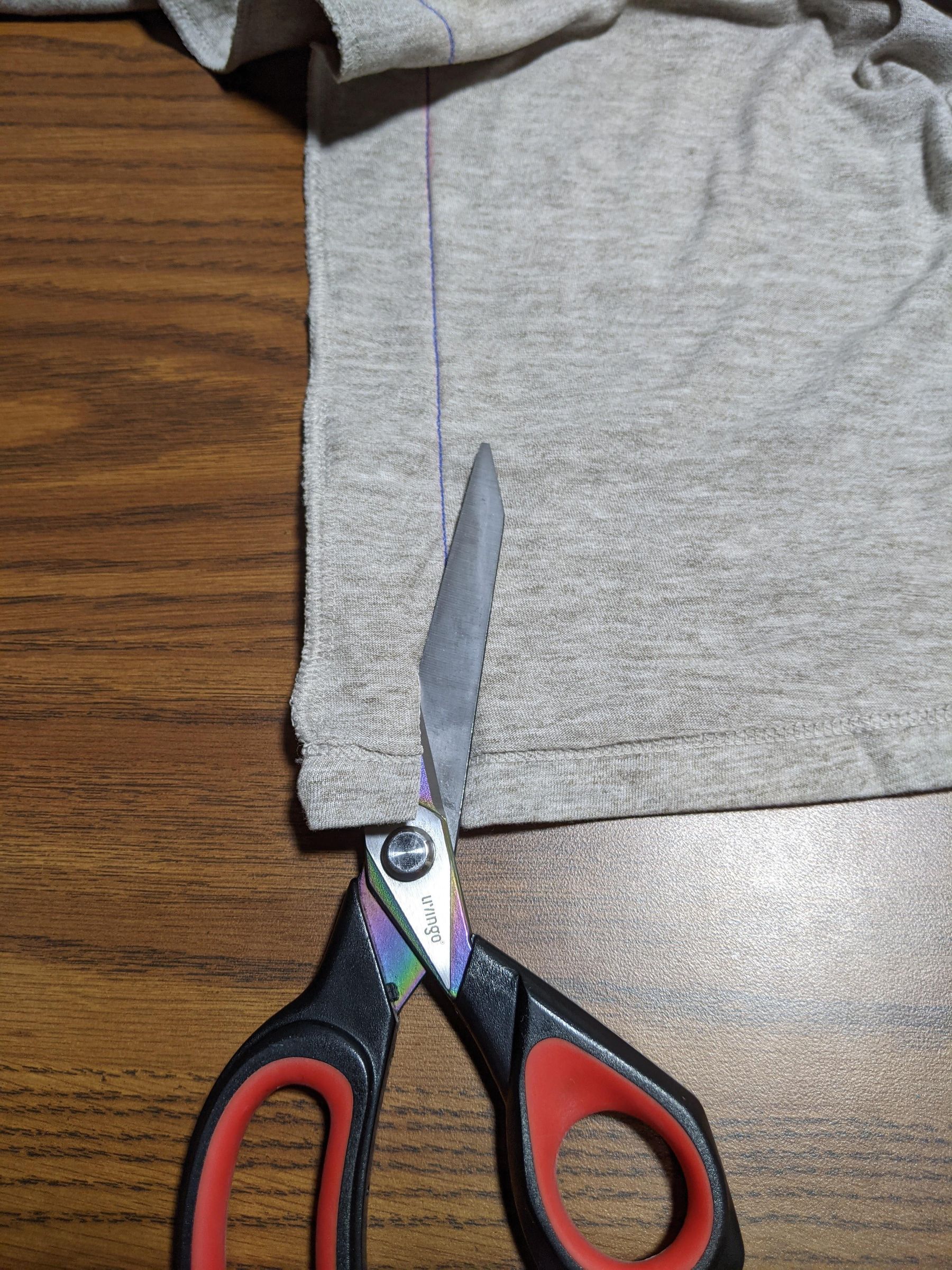 How to Tailor a T-Shirt for Beginners : 13 Steps (with Pictures ...