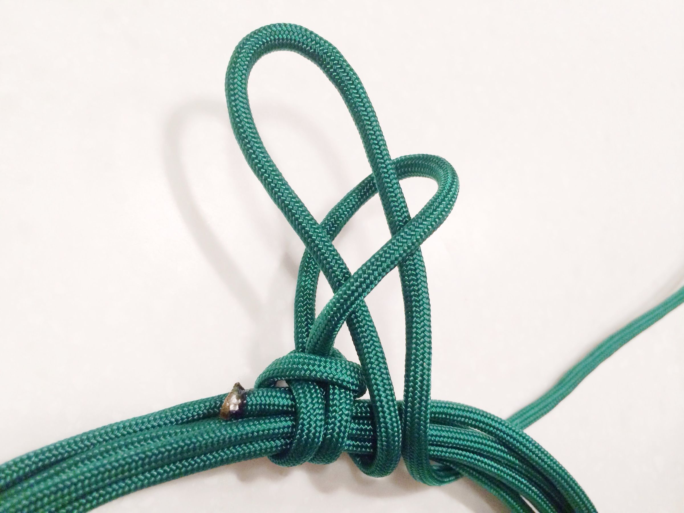 Paracord Storage - Tangle Free! : 4 Steps (with Pictures) - Instructables