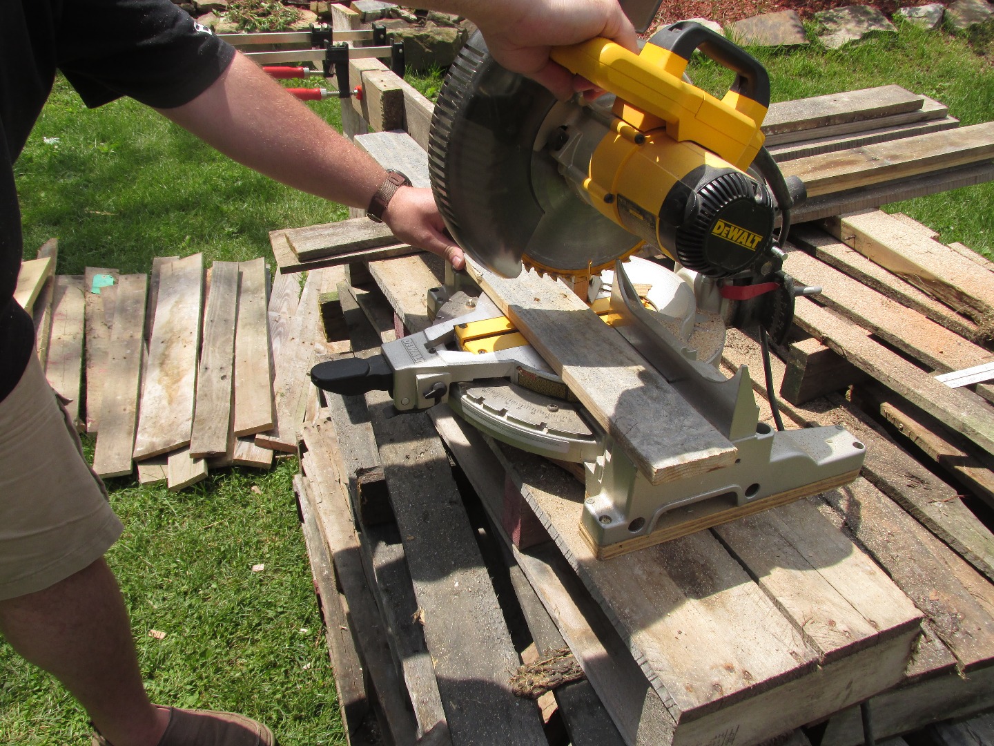 Awesome Rustic Cooler From Broken Refrigerator and Pallets : 11 Steps ...