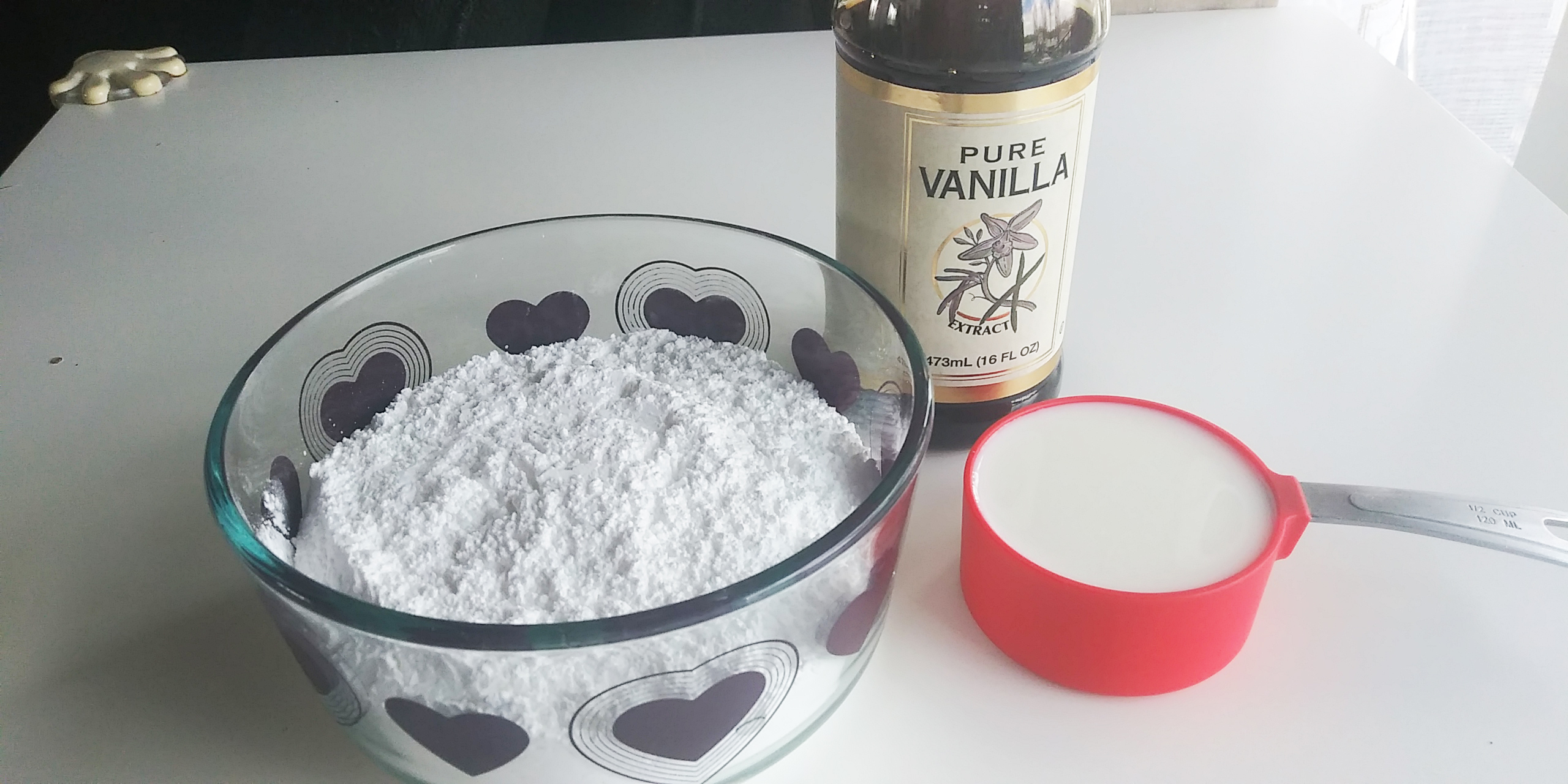 Copycat Krispy Kreme Original Glazed Donuts : 23 Steps (with Pictures ...