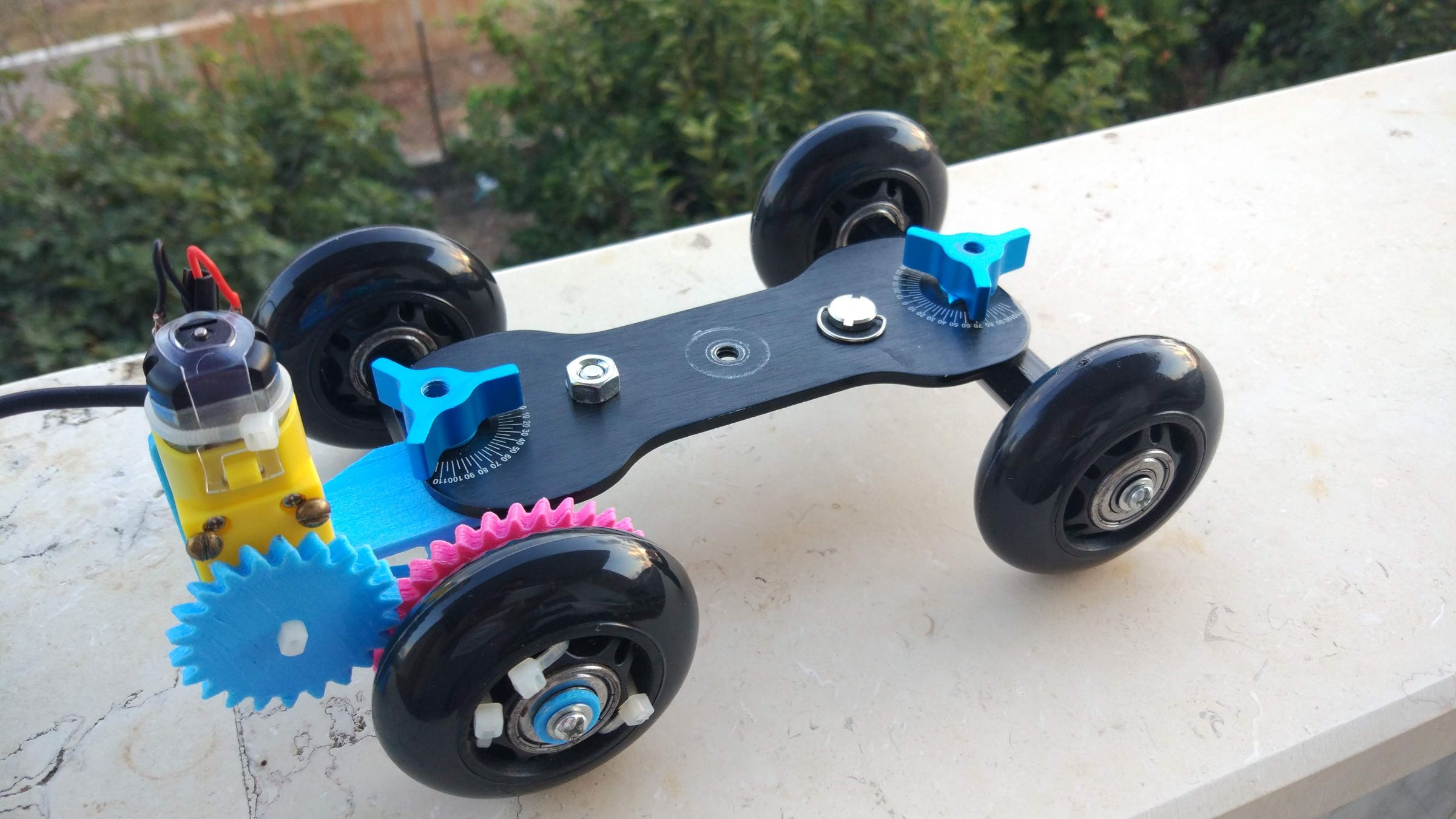 Motorized DSLR Dolly Car : 8 Steps - Instructables