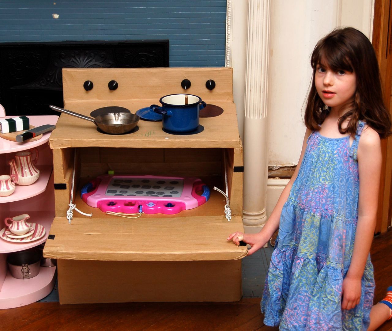 Build a Play Stove From Recycled Laminated Cardboard : 17 Steps (with ...