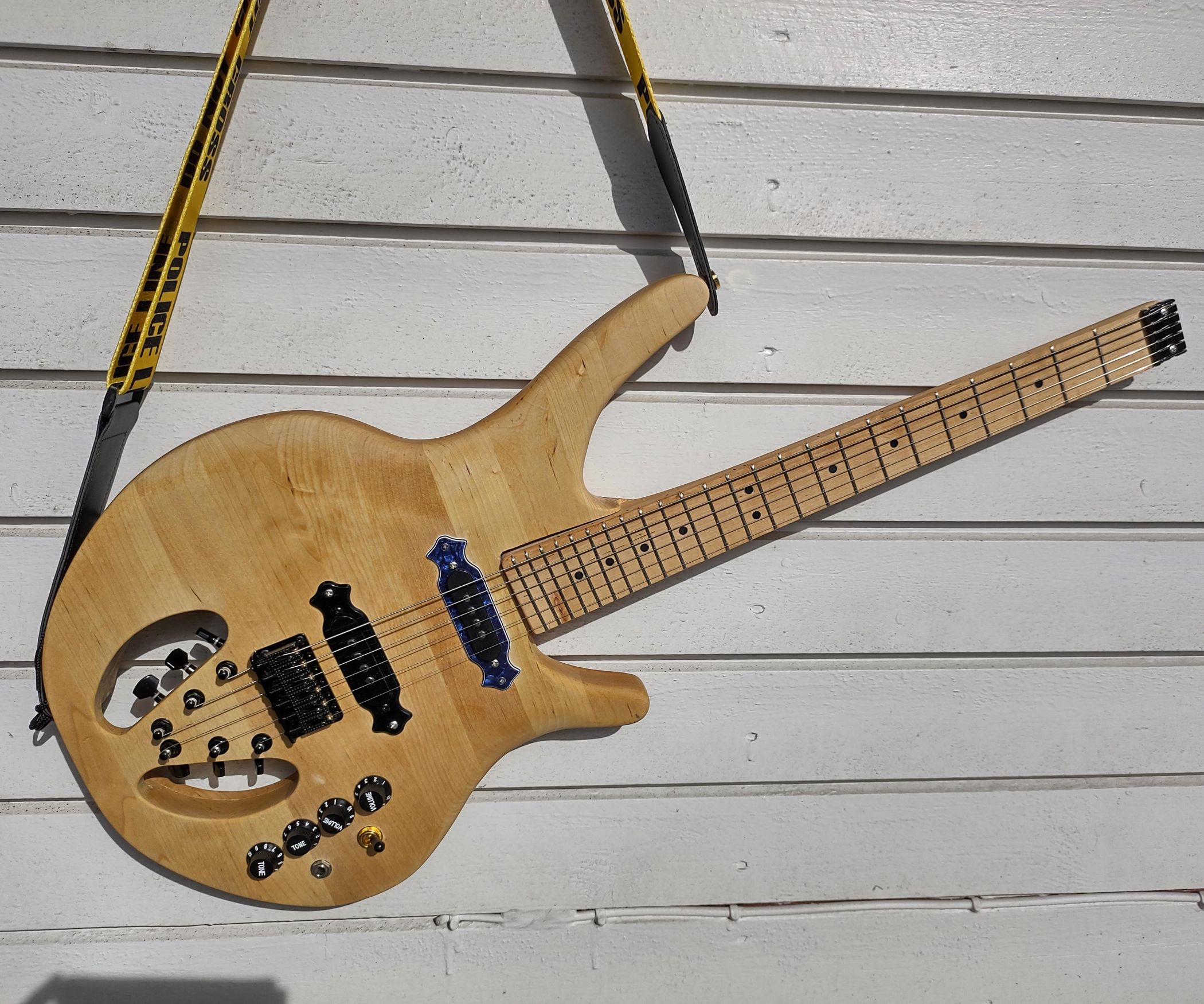 Headless Electric Manta Shaped Guitar With Plain Tuners : 12 Steps ...