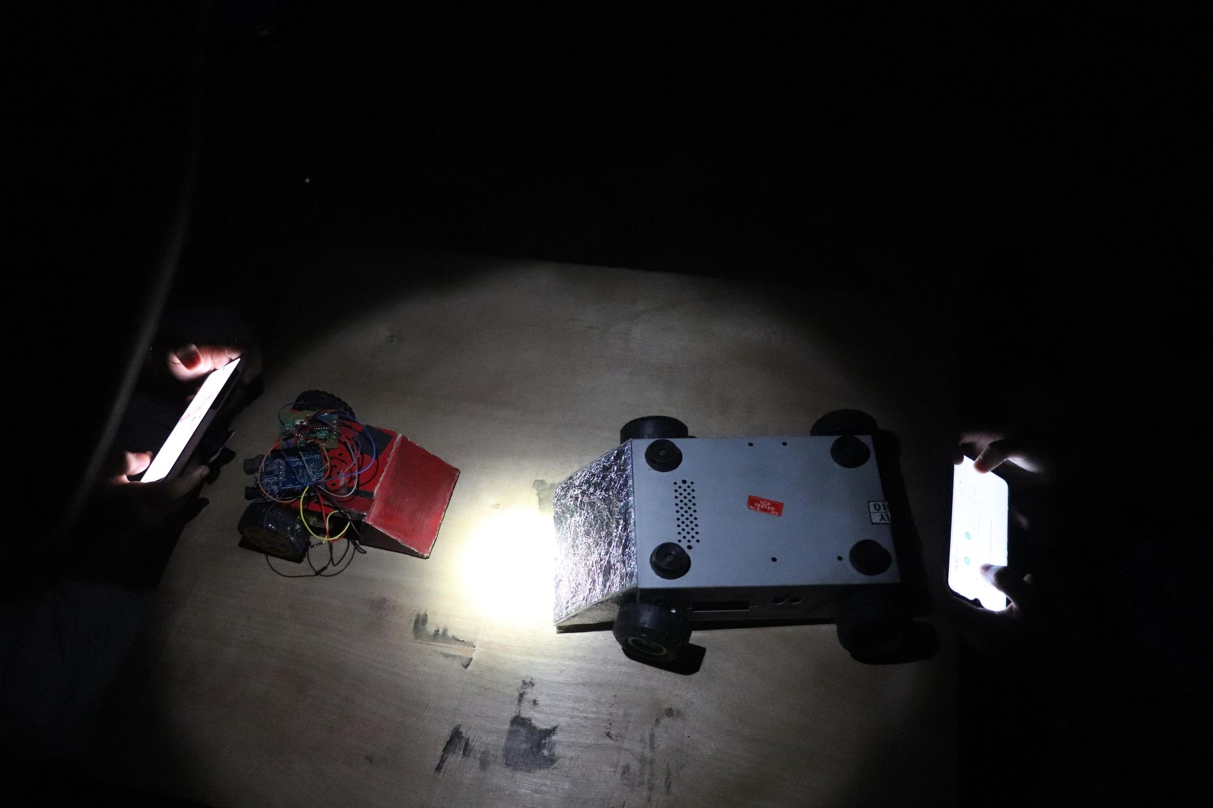 Make Your Own Sumobots ( and Battle ! ) : 9 Steps - Instructables
