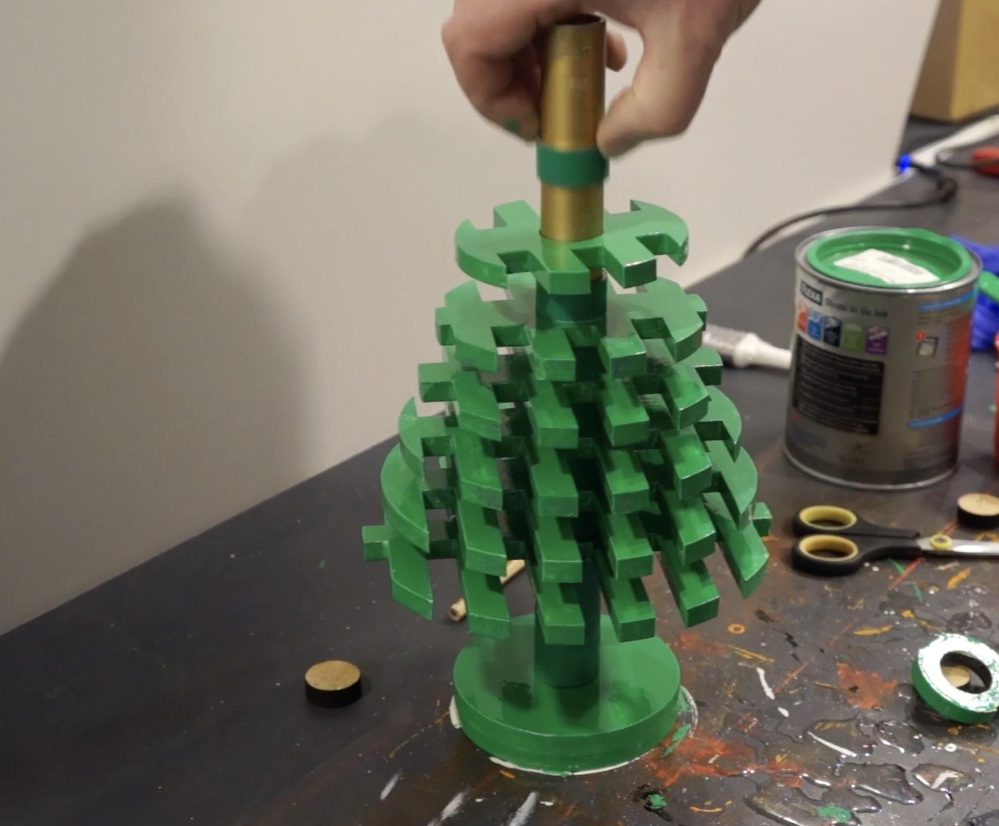 XL LEGO Christmas Tree : 8 Steps (with Pictures) - Instructables